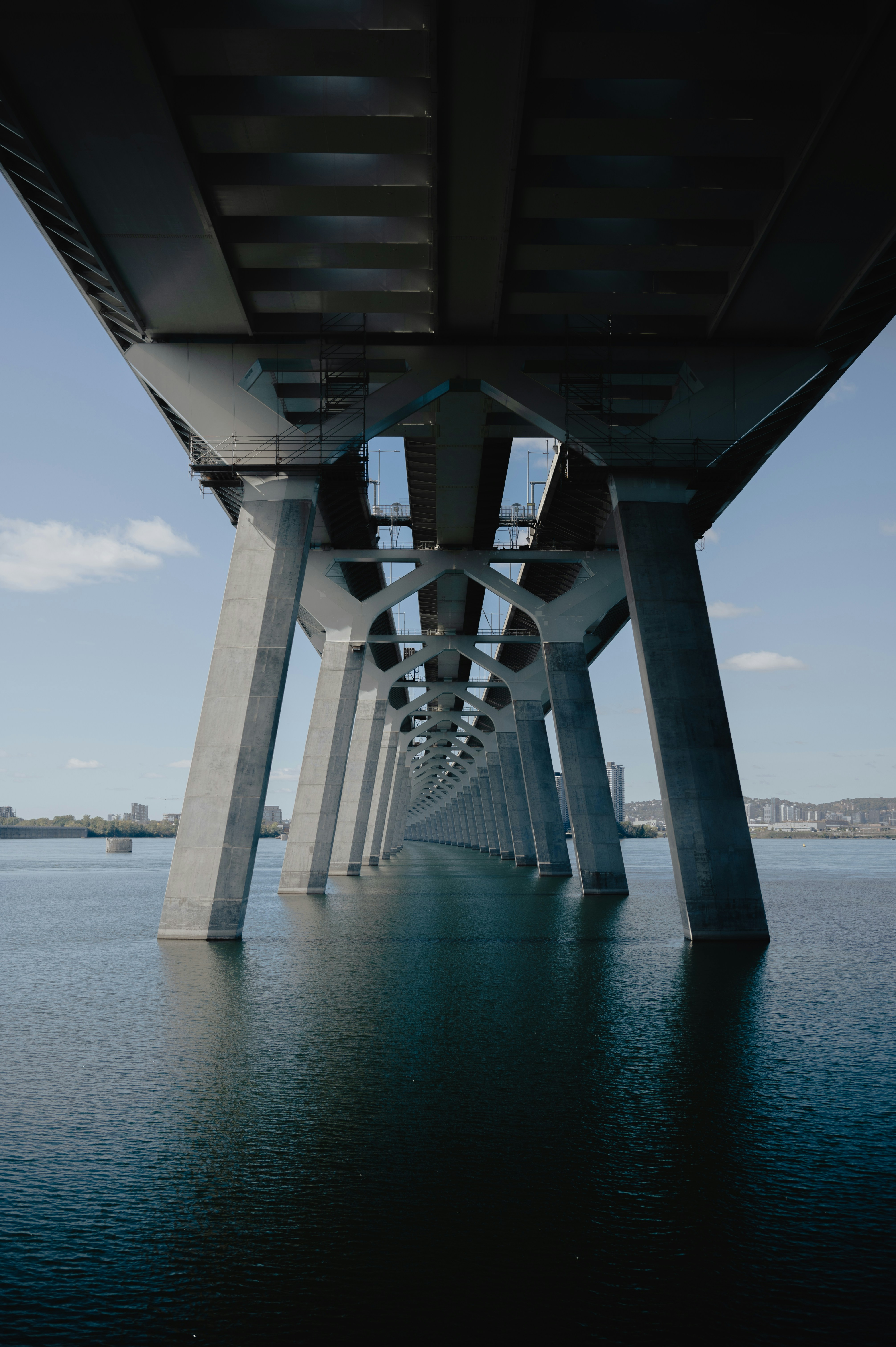 A bridge over water photo – Free Montreal Image on Unsplash