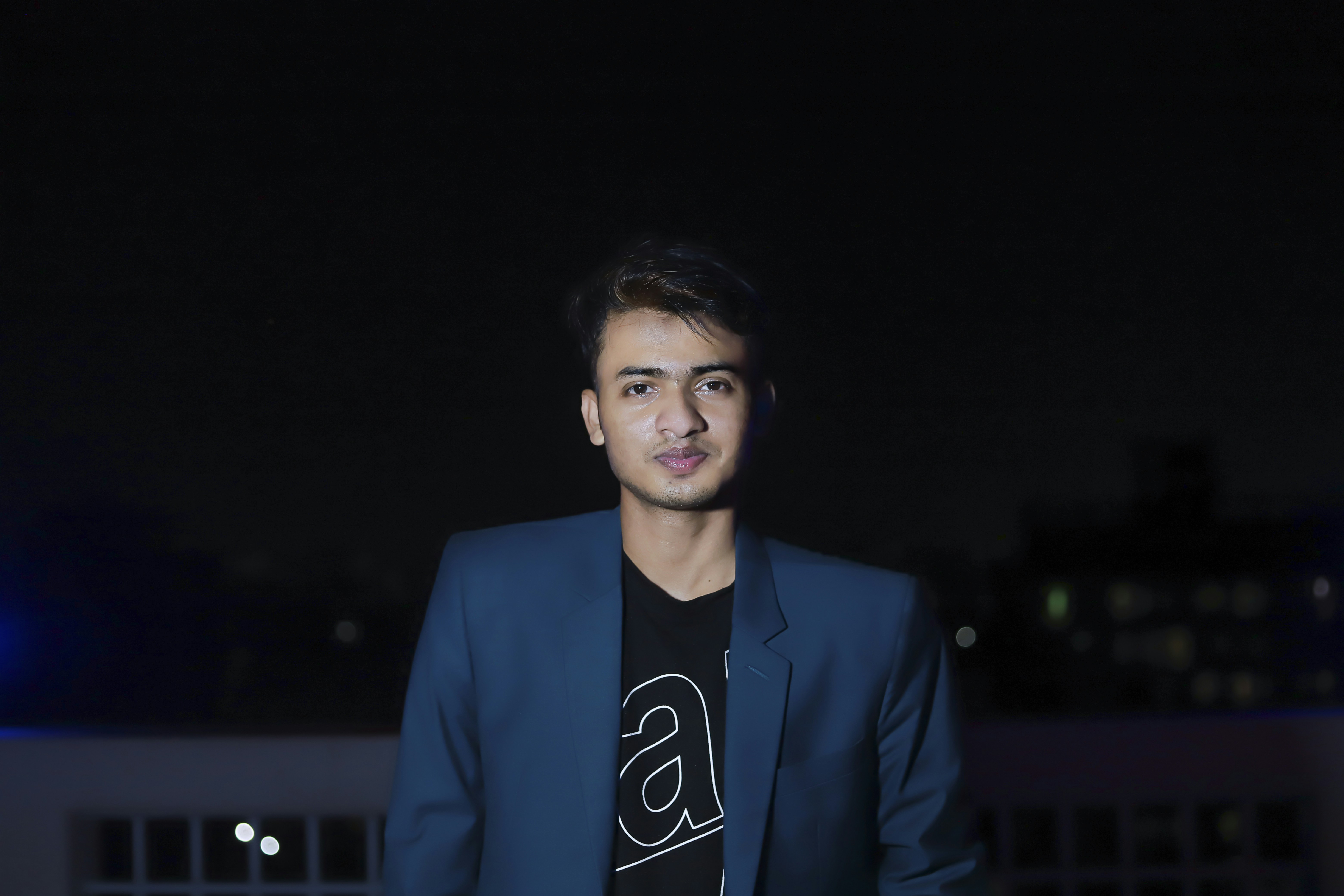 A man in a blue jacket photo – Free Portrait Image on Unsplash