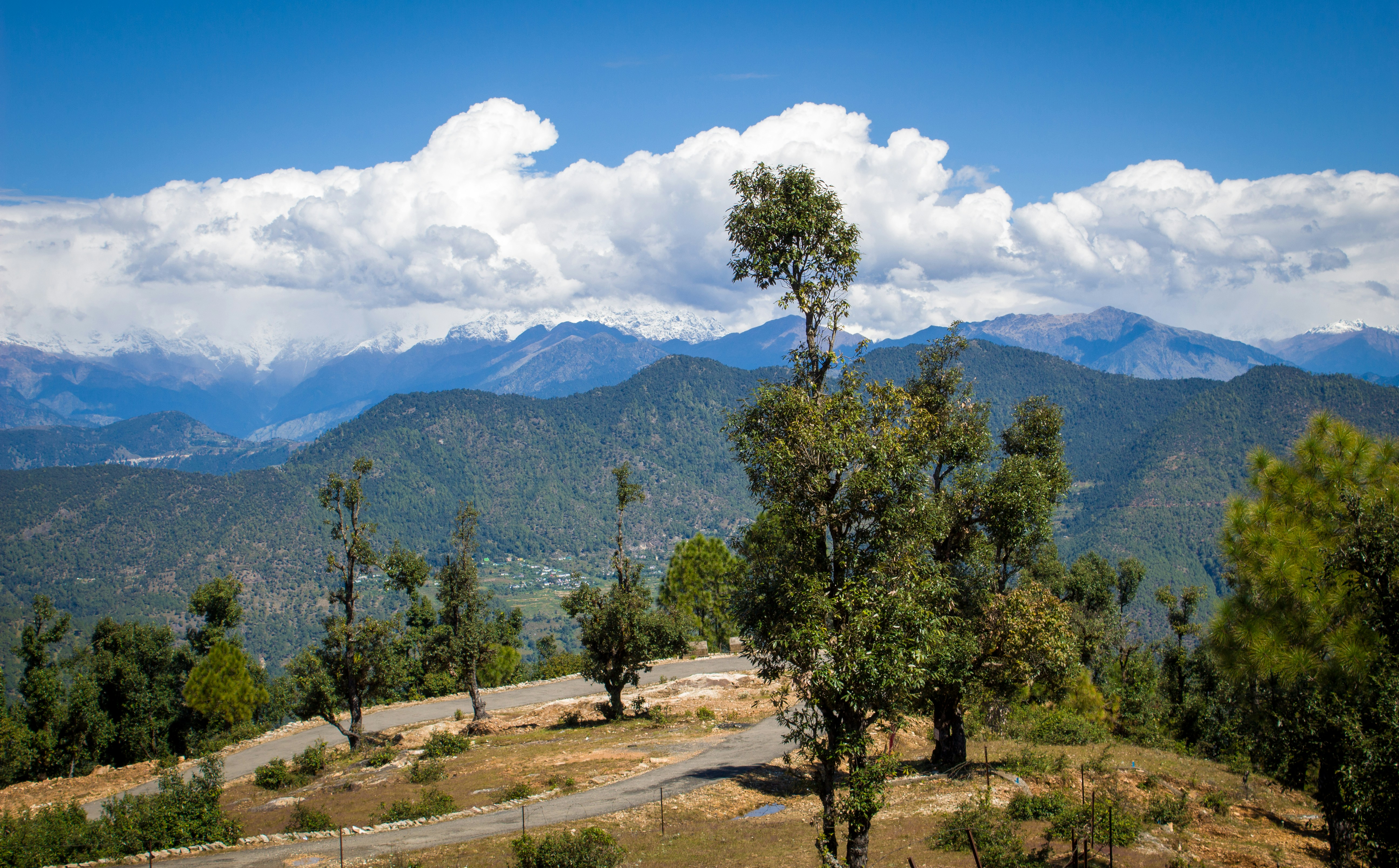 Mountain Viewpoints, Chaukori, Uttarakhand, India.