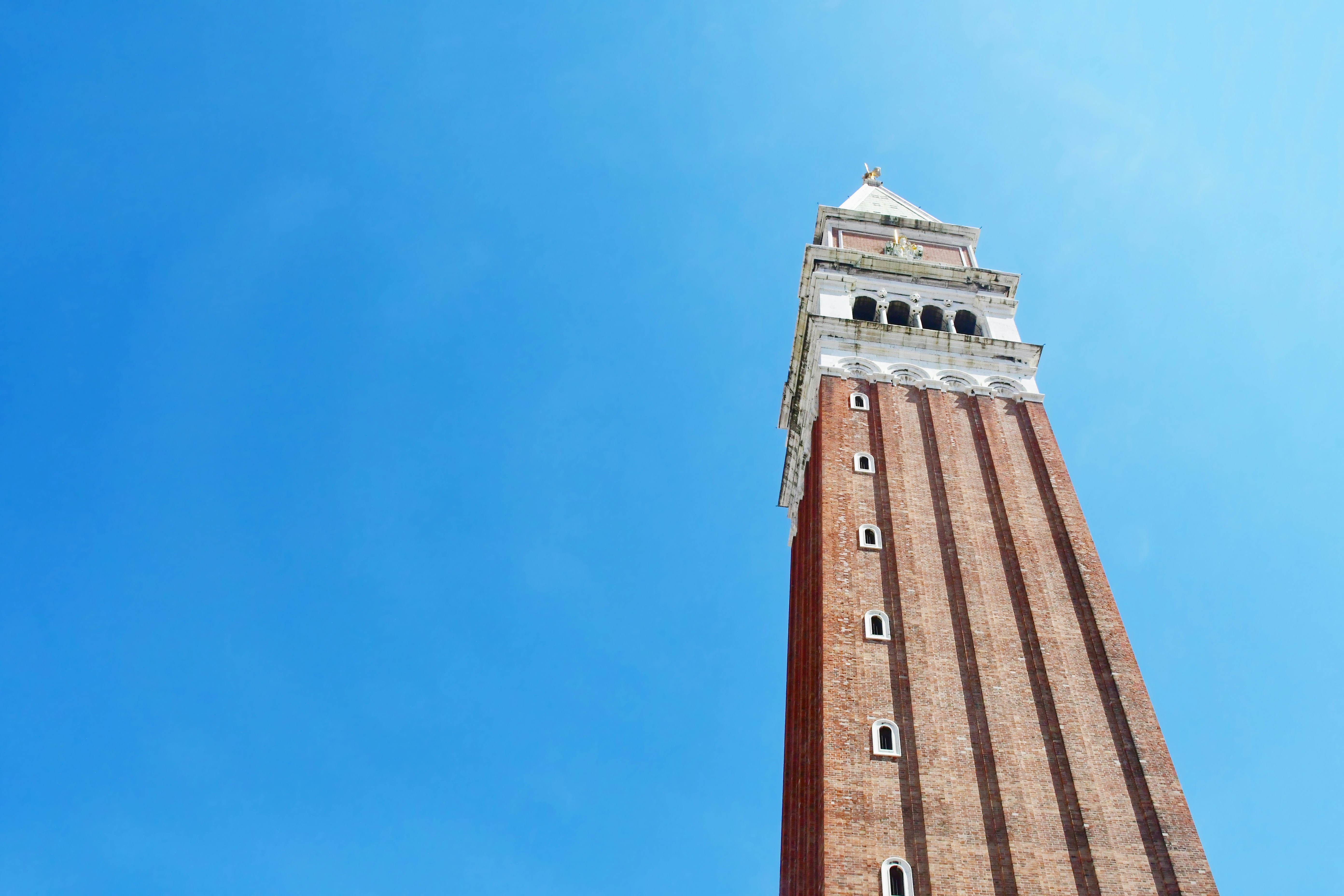 A tall brick tower photo – Free Venice Image on Unsplash