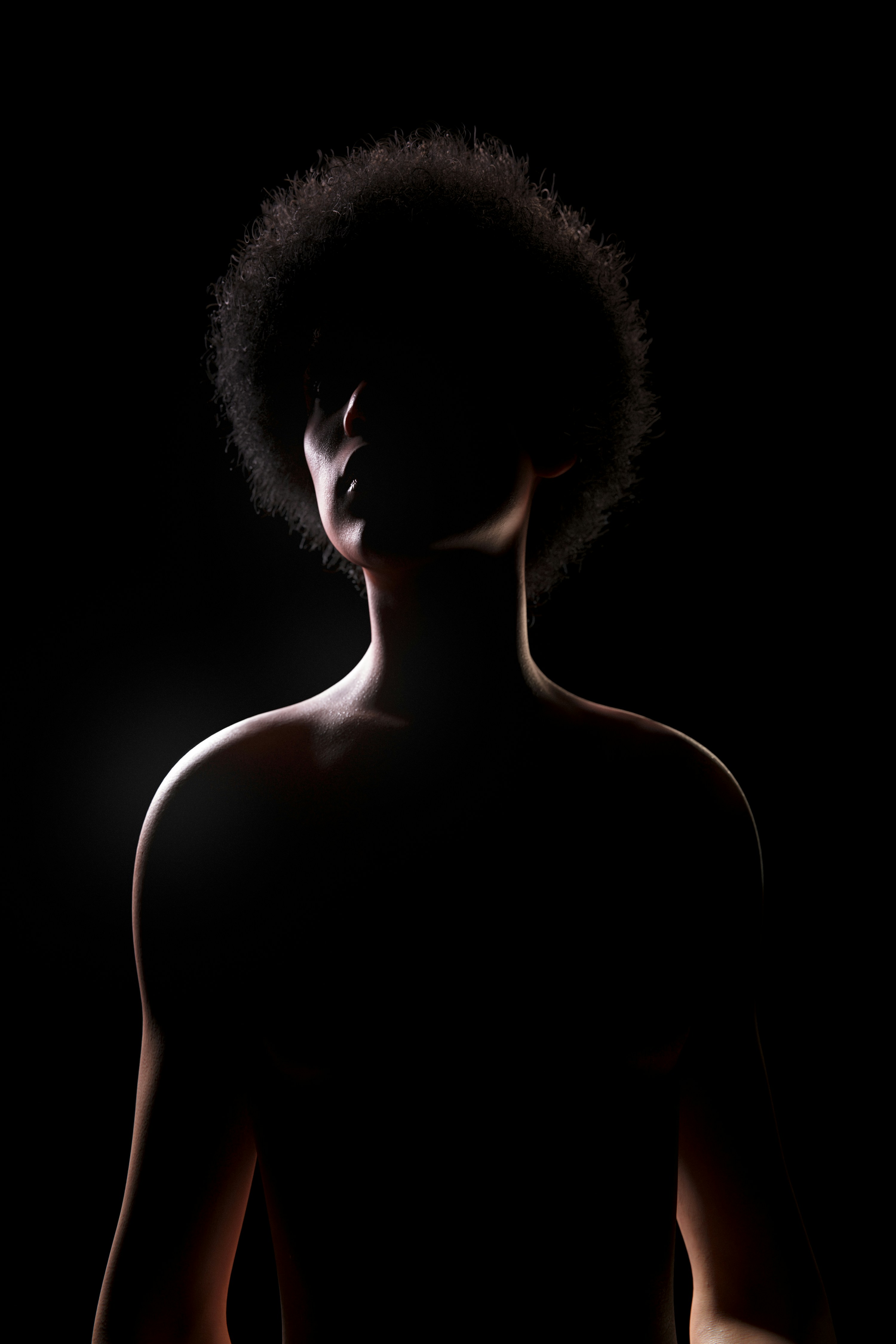 High Contrast Portrait Pictures | Download Free Images on Unsplash