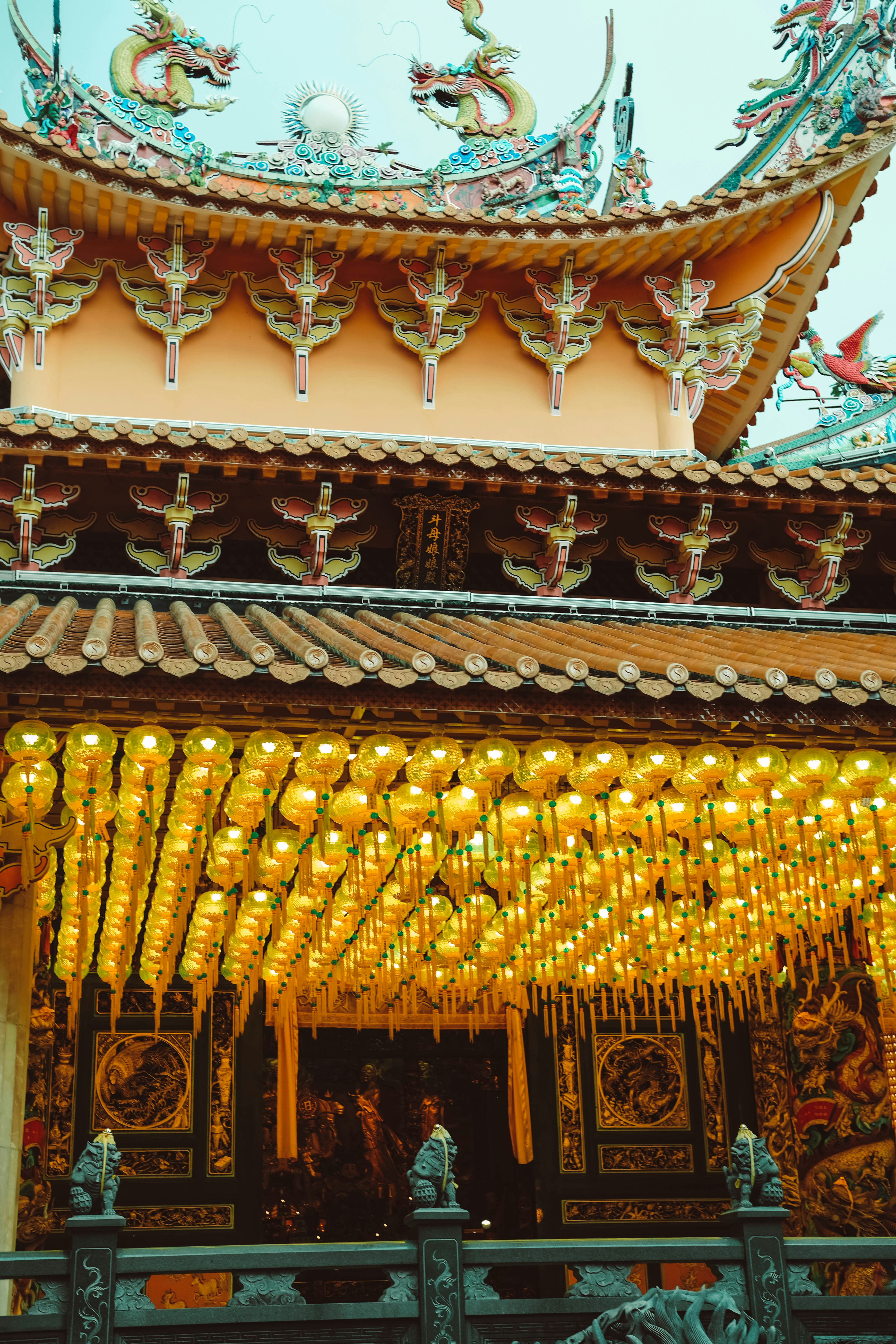 Illuminated Elegance of Traditional Architecture