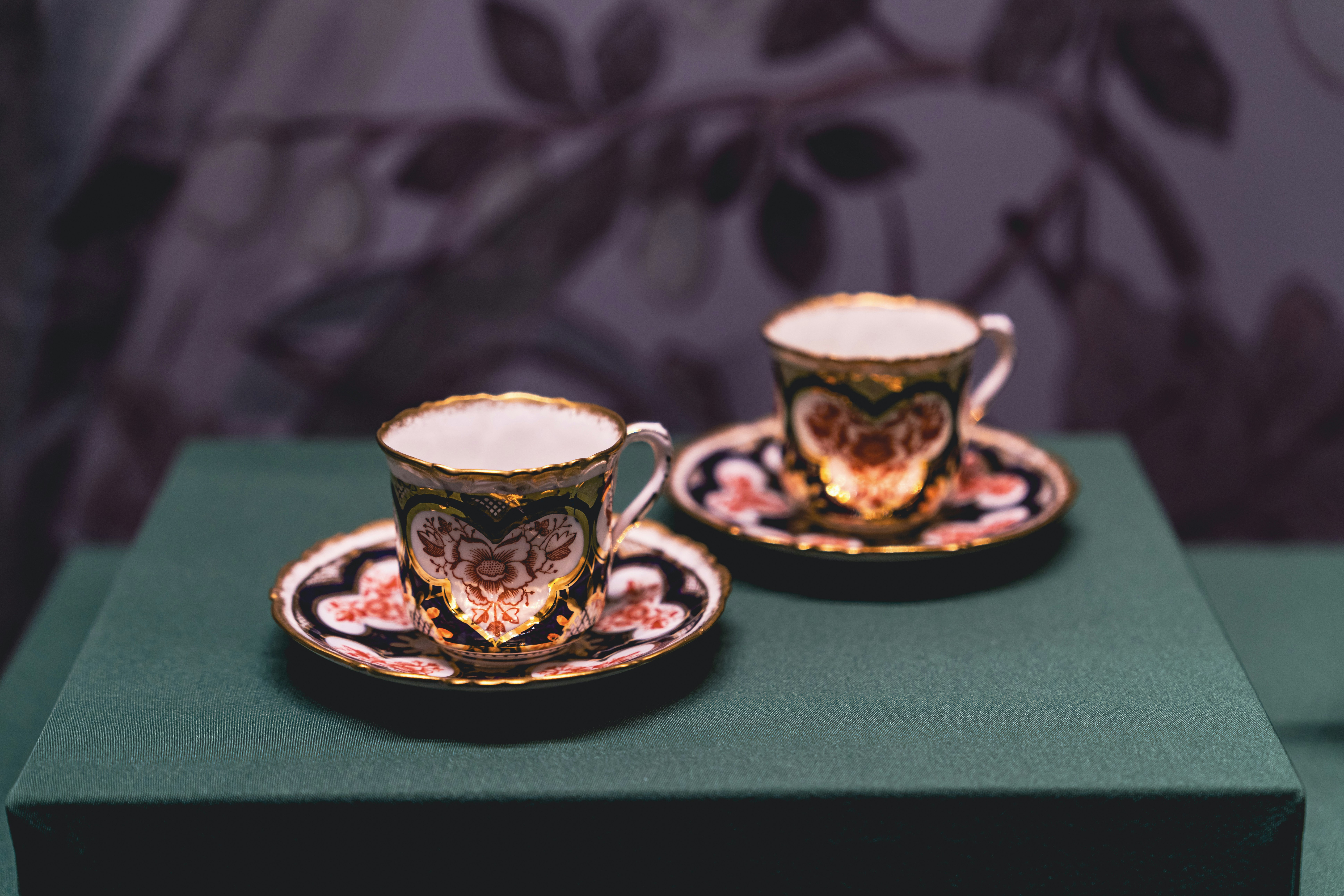 Two tea cups on a table photo – Free Coffee Image on Unsplash