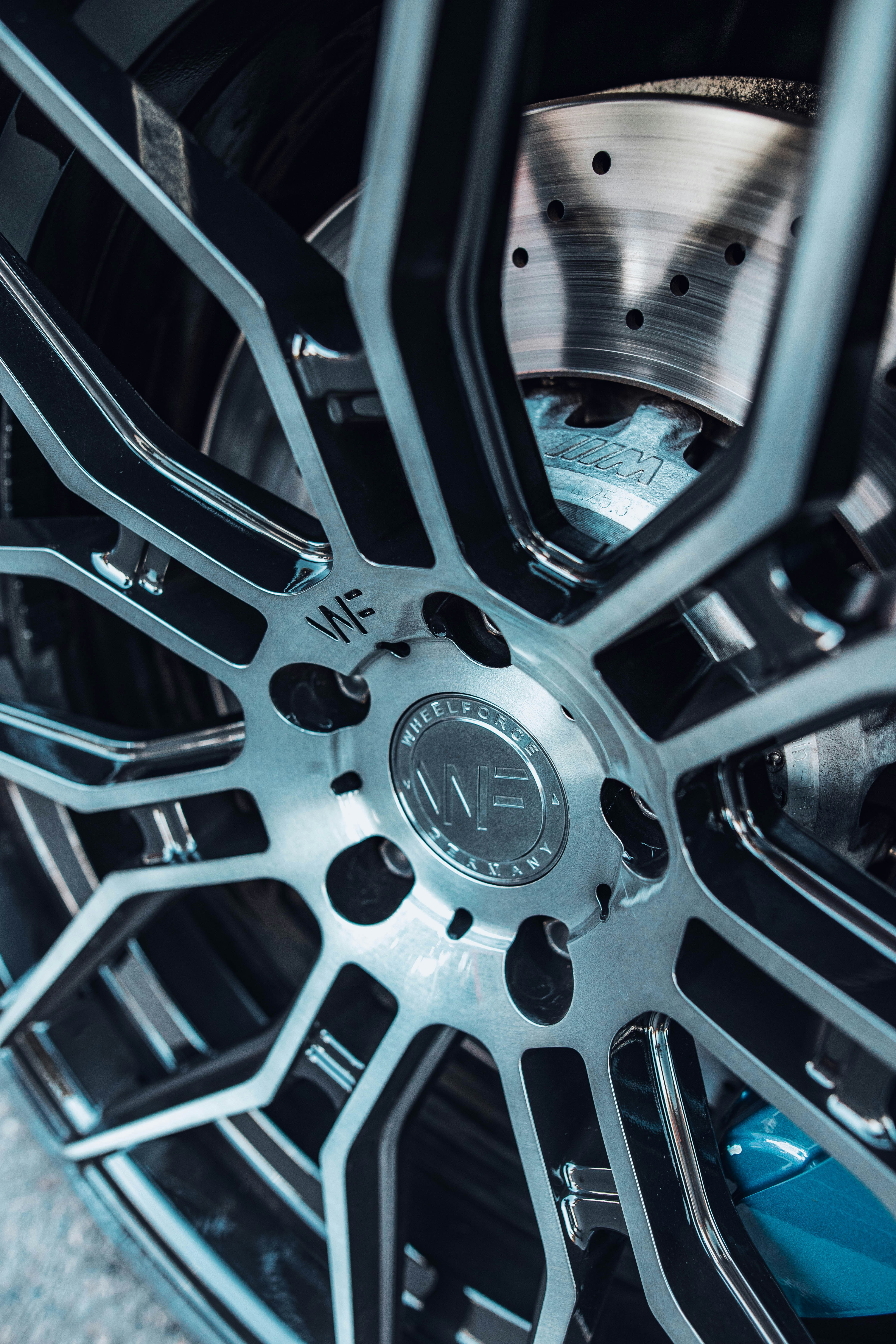 Geometric Alloy: A Detailed Look at the Wheel’s Core