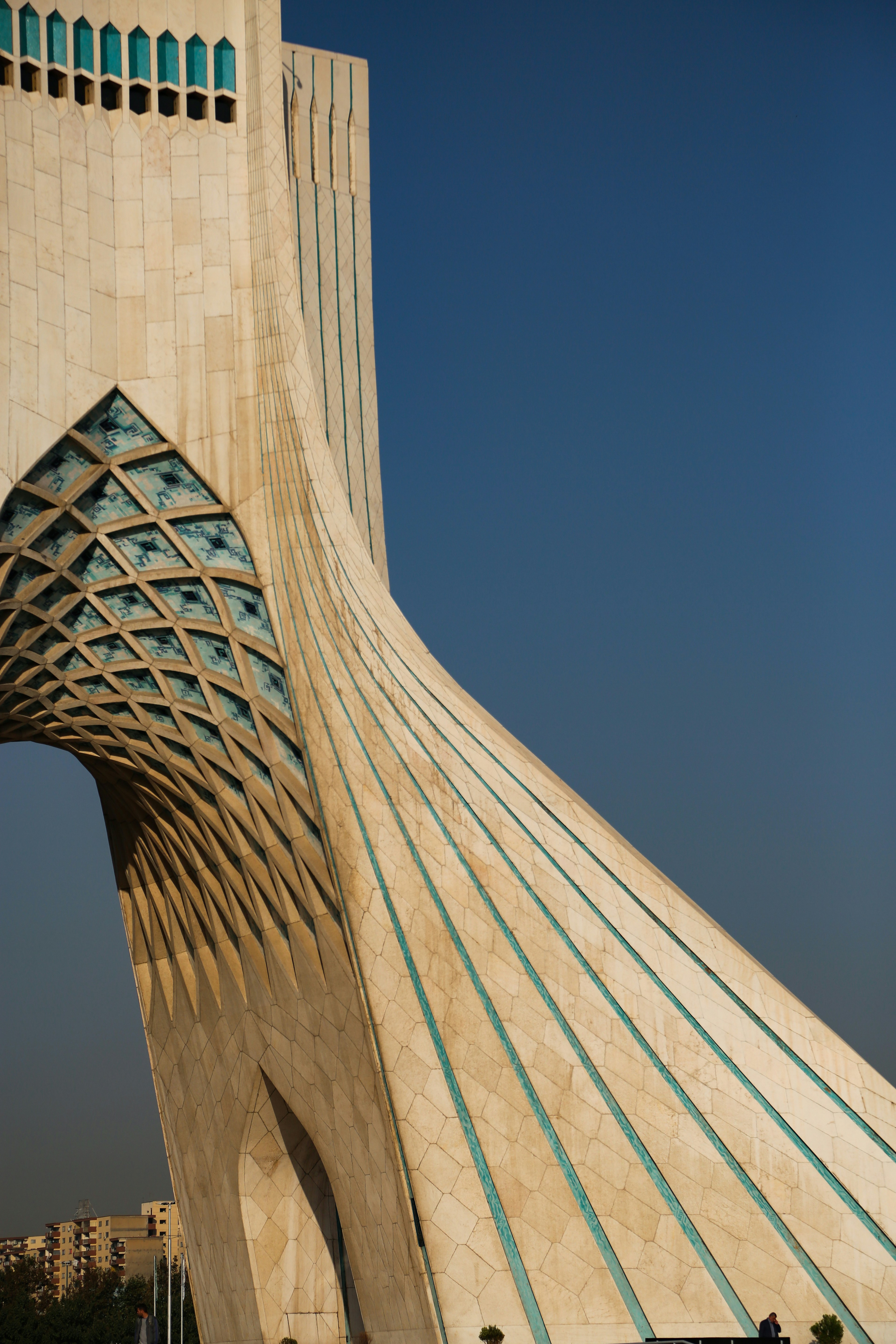 A large stone building photo – Free Iran Image on Unsplash