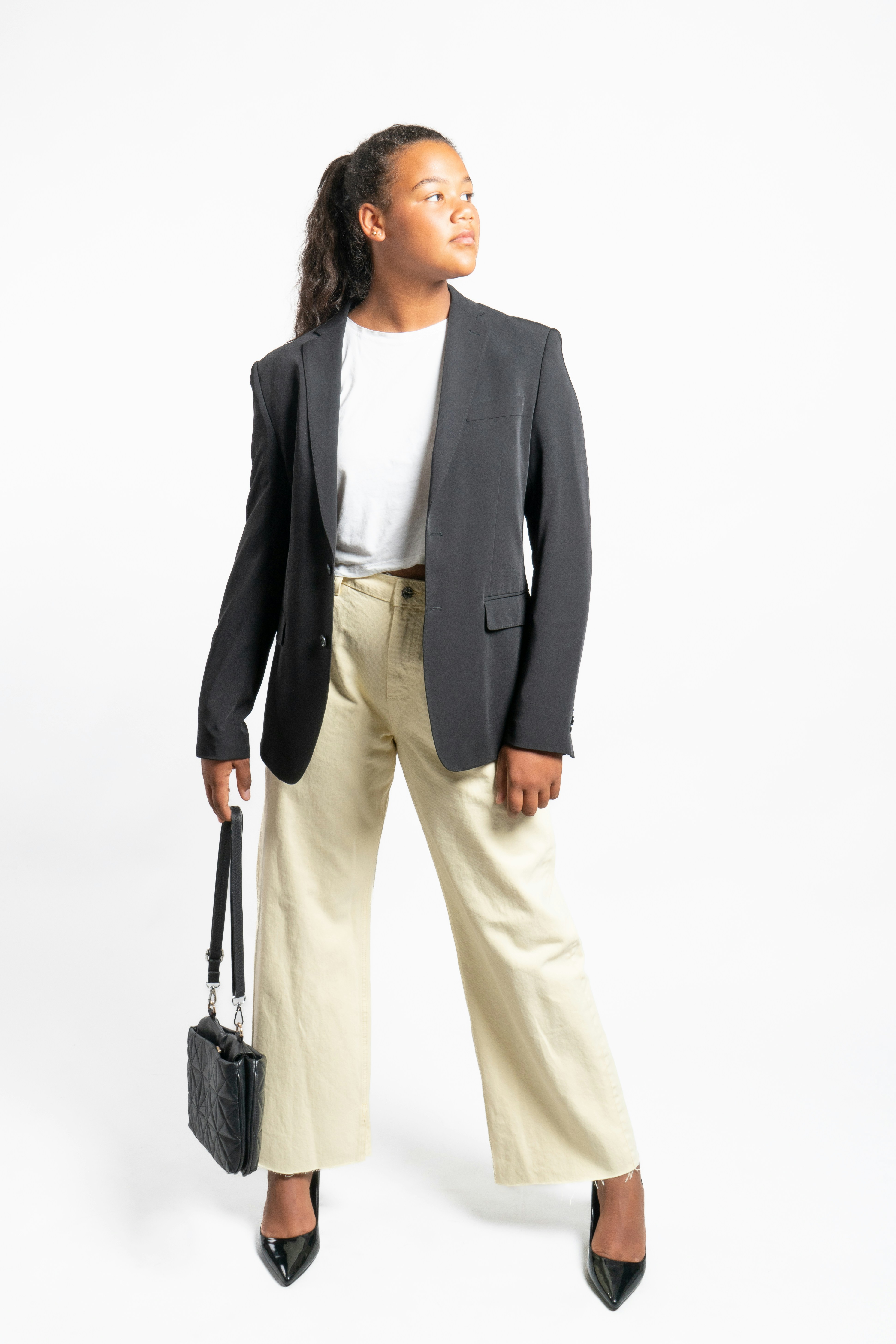 Una persona con traje foto – Imagen de Foto de cubierta gratuita en ...