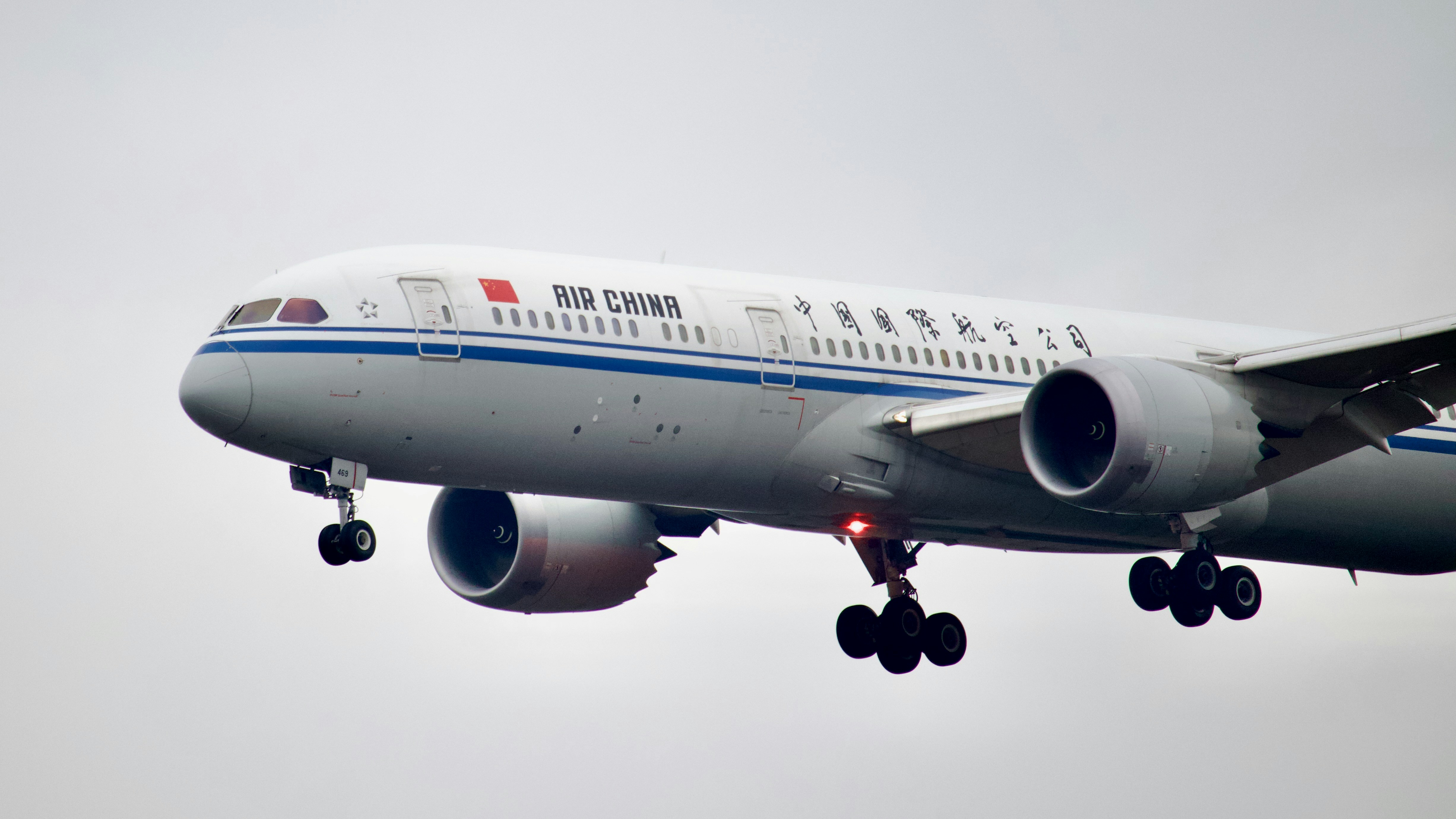 A large airplane flying in the sky photo – Free Frankfurt am main Image ...