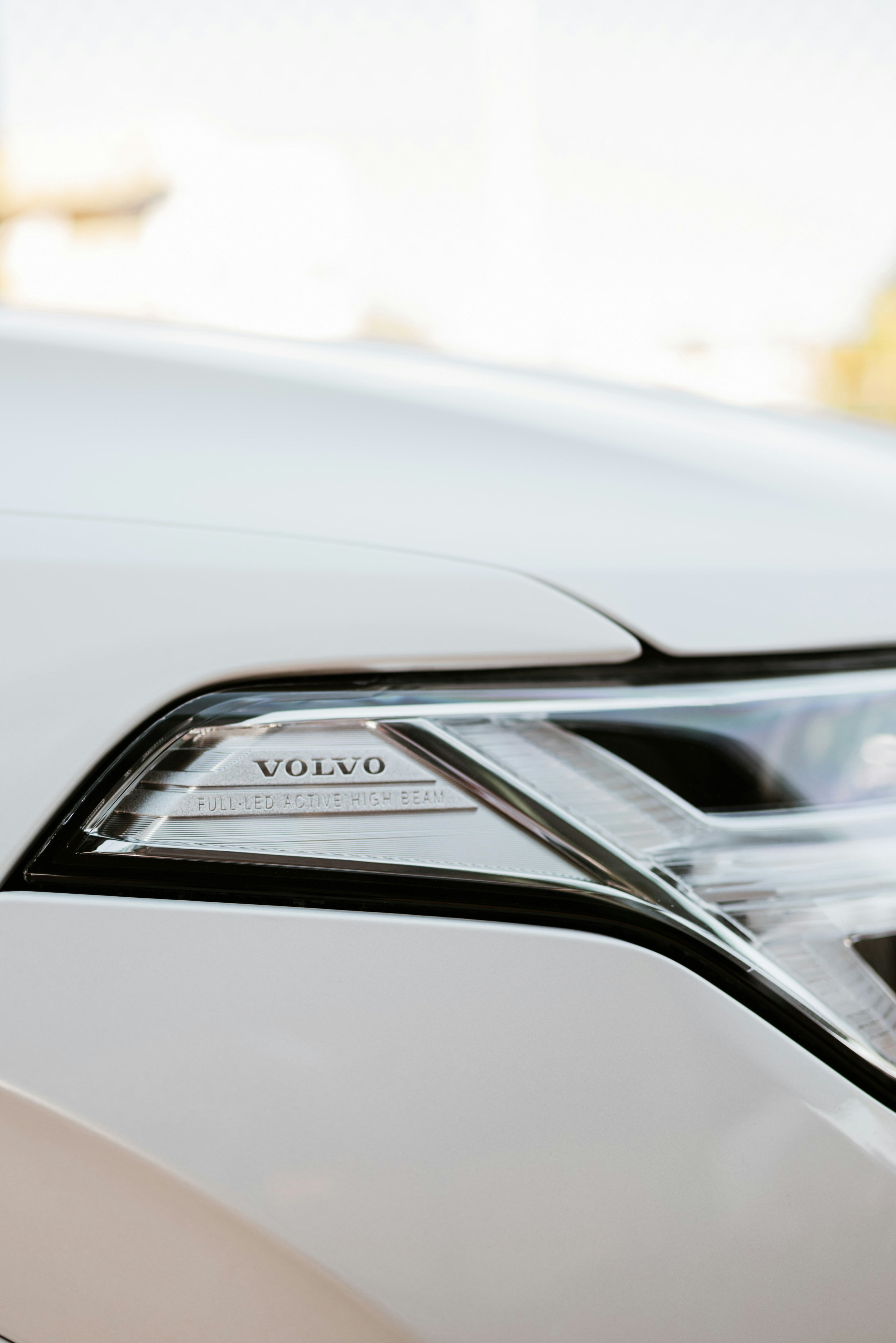 A close up of a car's windshield photo – Free Volvocx90 Image on Unsplash