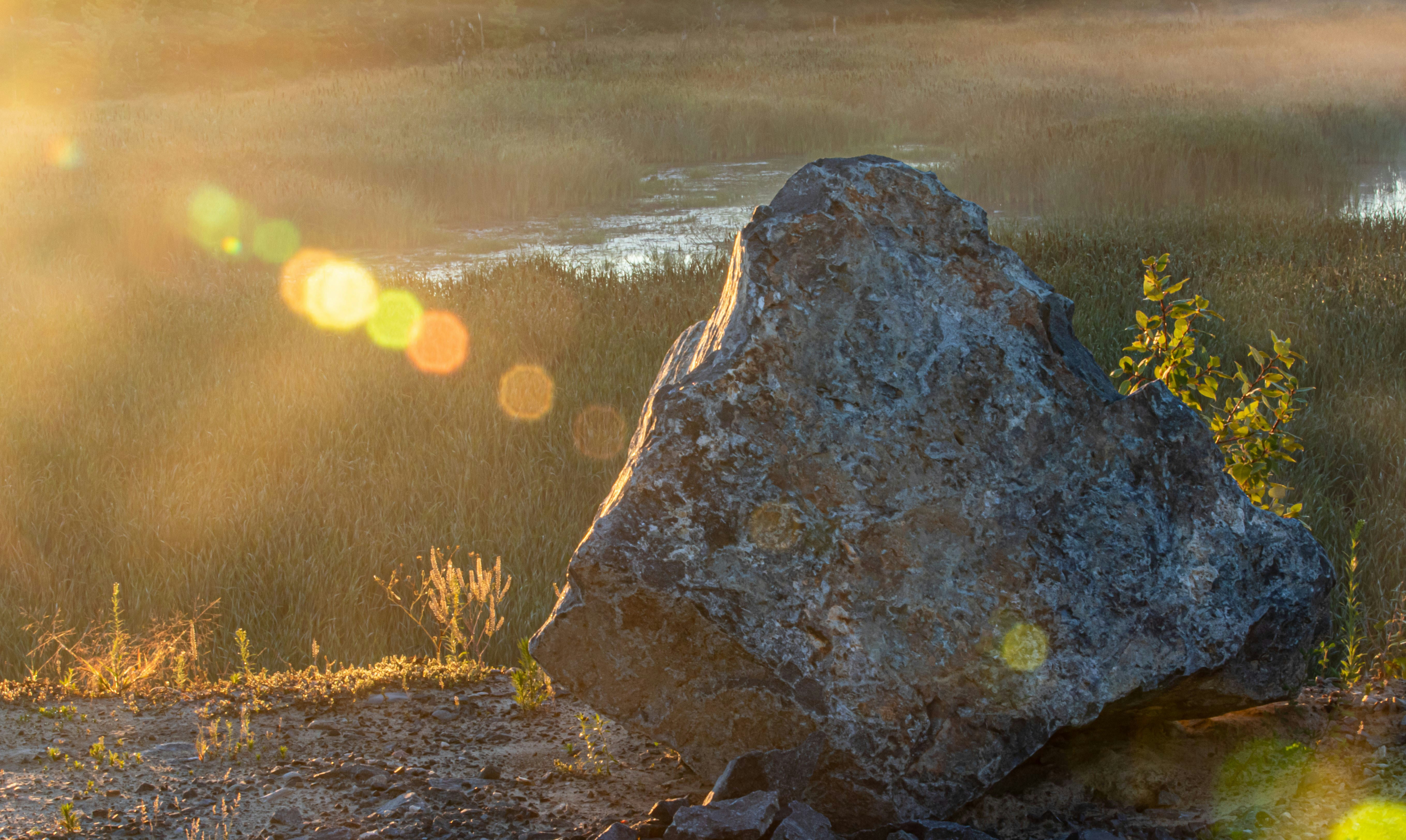 A large rock in the middle of a field photo – Free Northern ontario ...
