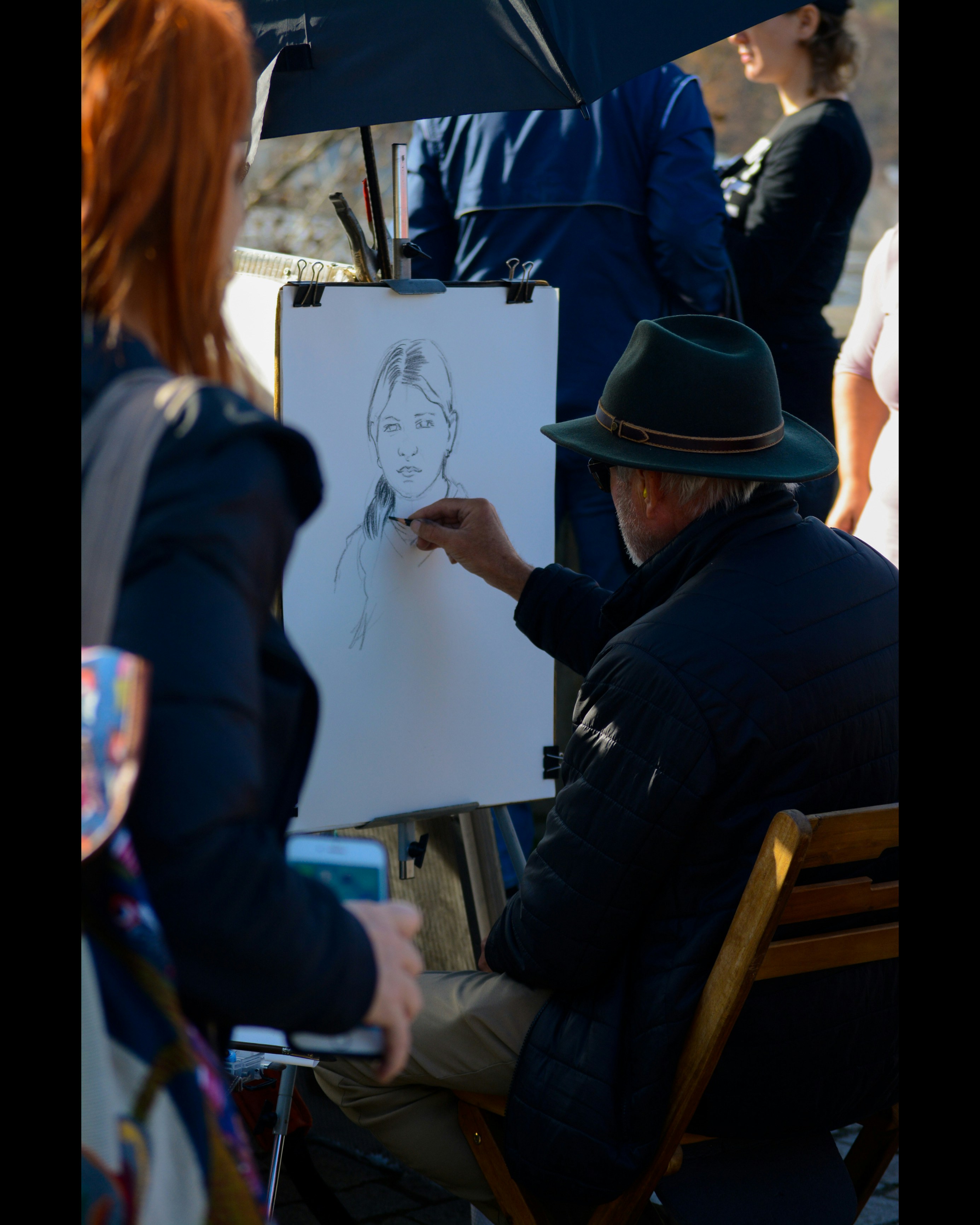 A person drawing a picture photo – Free Prague Image on Unsplash