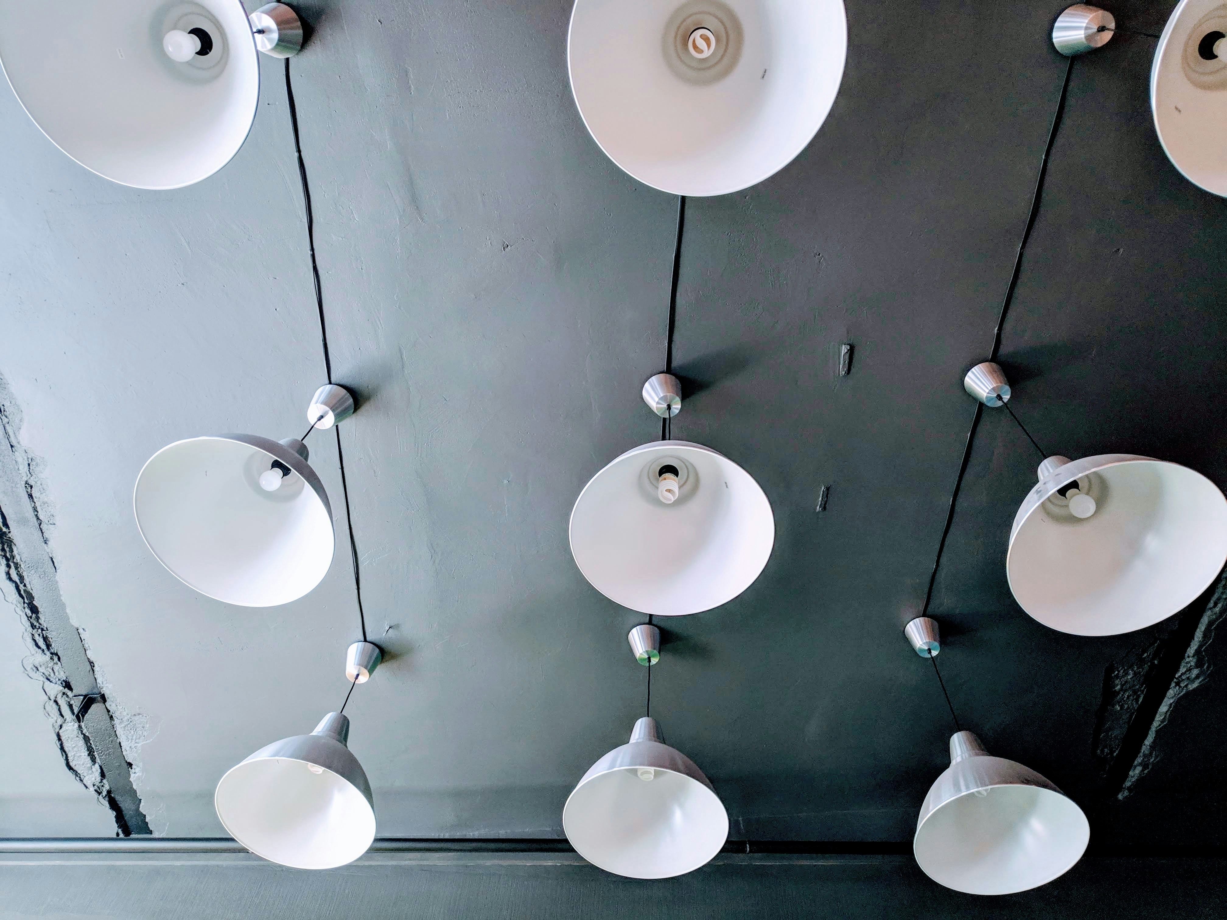 A group of white lamps photo – Free Lightning Image on Unsplash