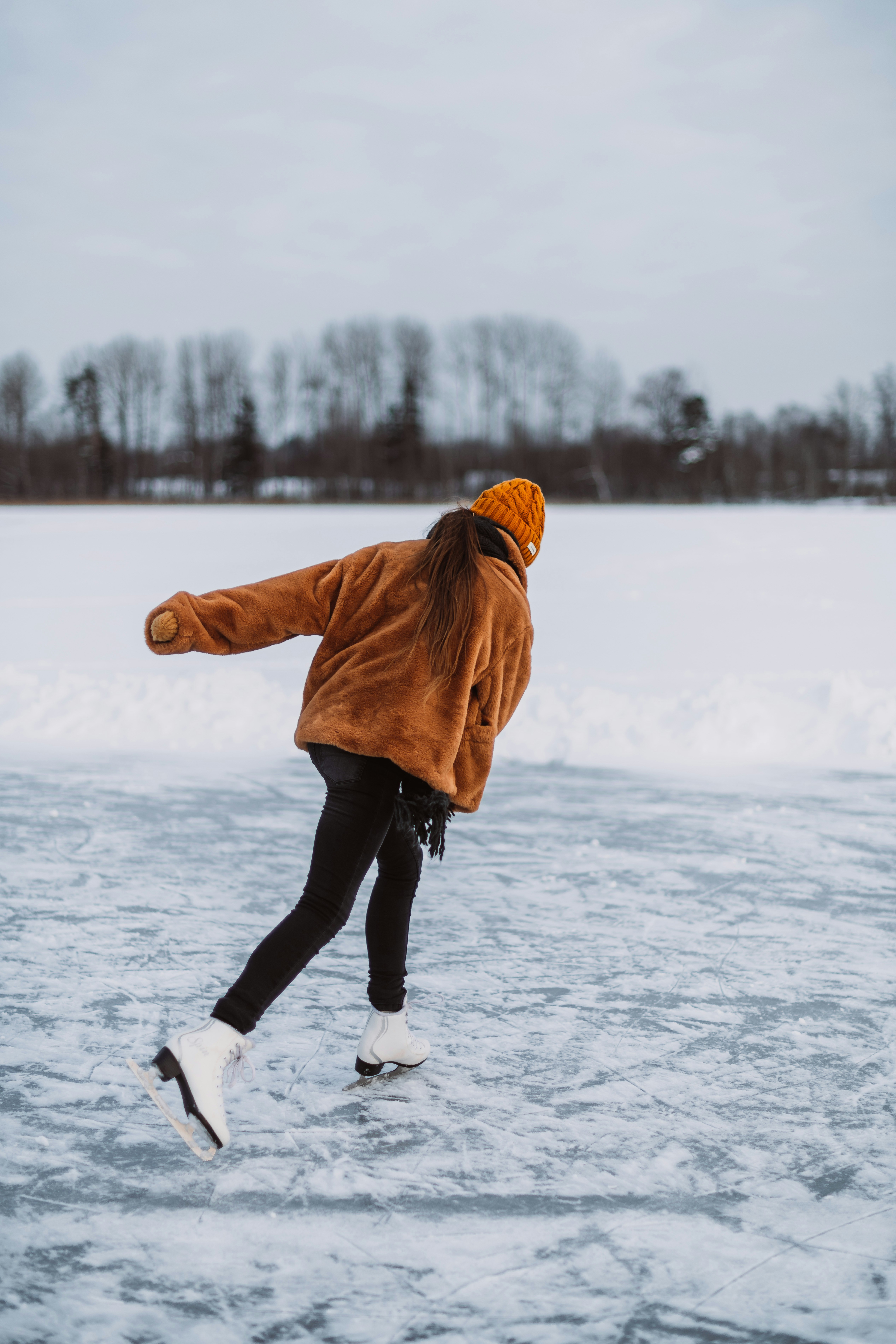 A man ice skating photo – Free Figure skating Image on Unsplash