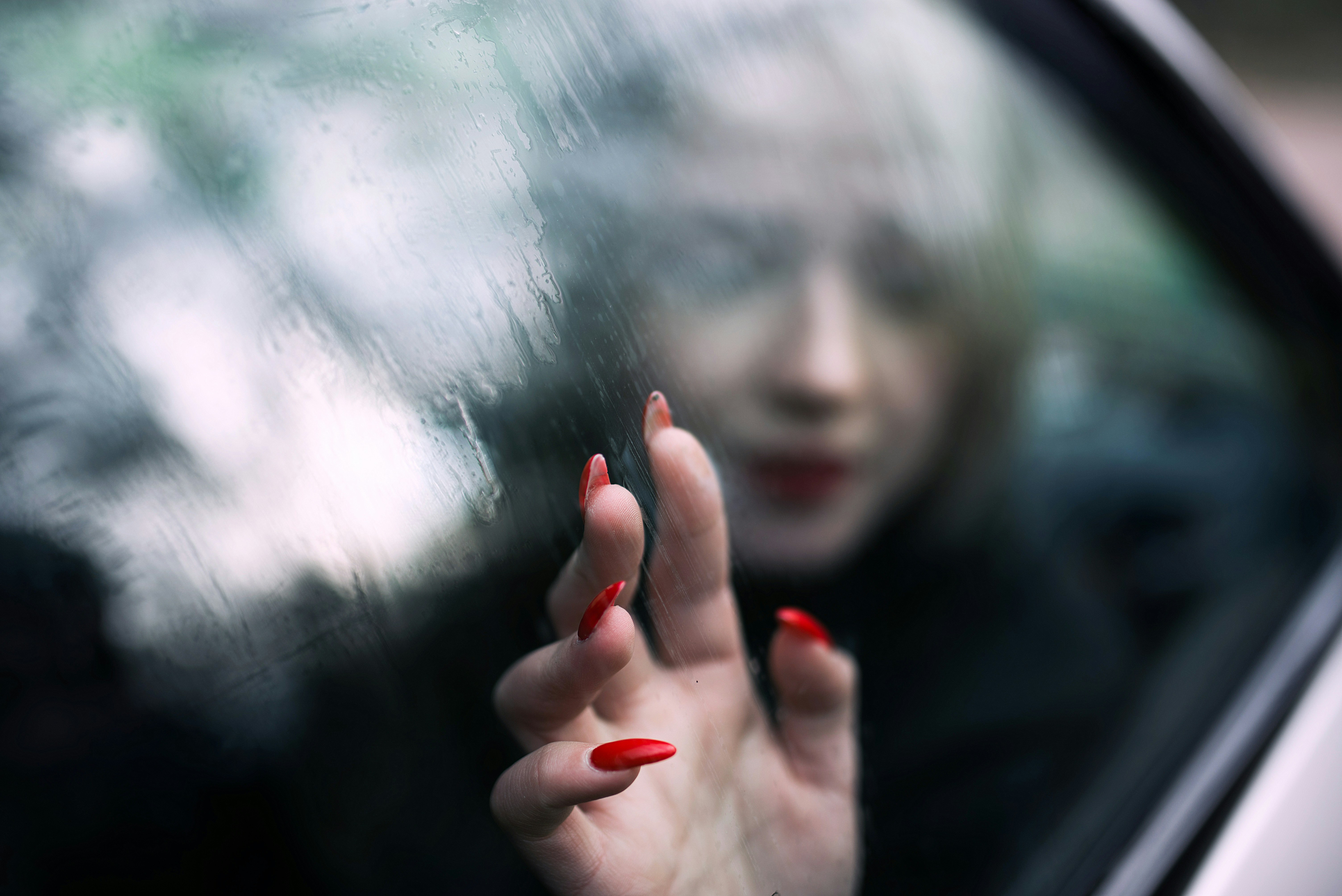 A person holding the hand up photo – Free Finger Image on Unsplash