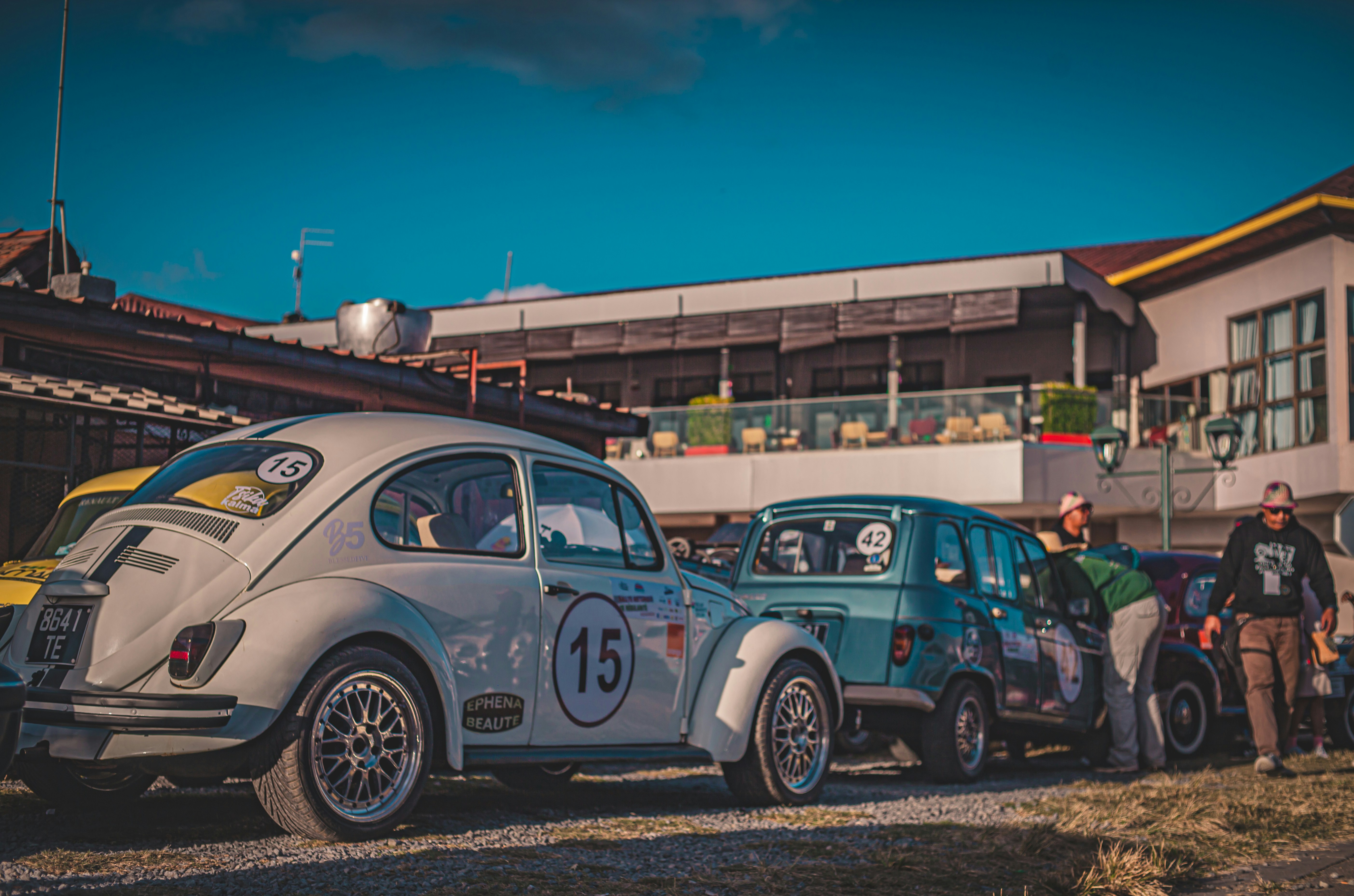 Race Day in the Gravel: Vintage Beetles Ready on the Line