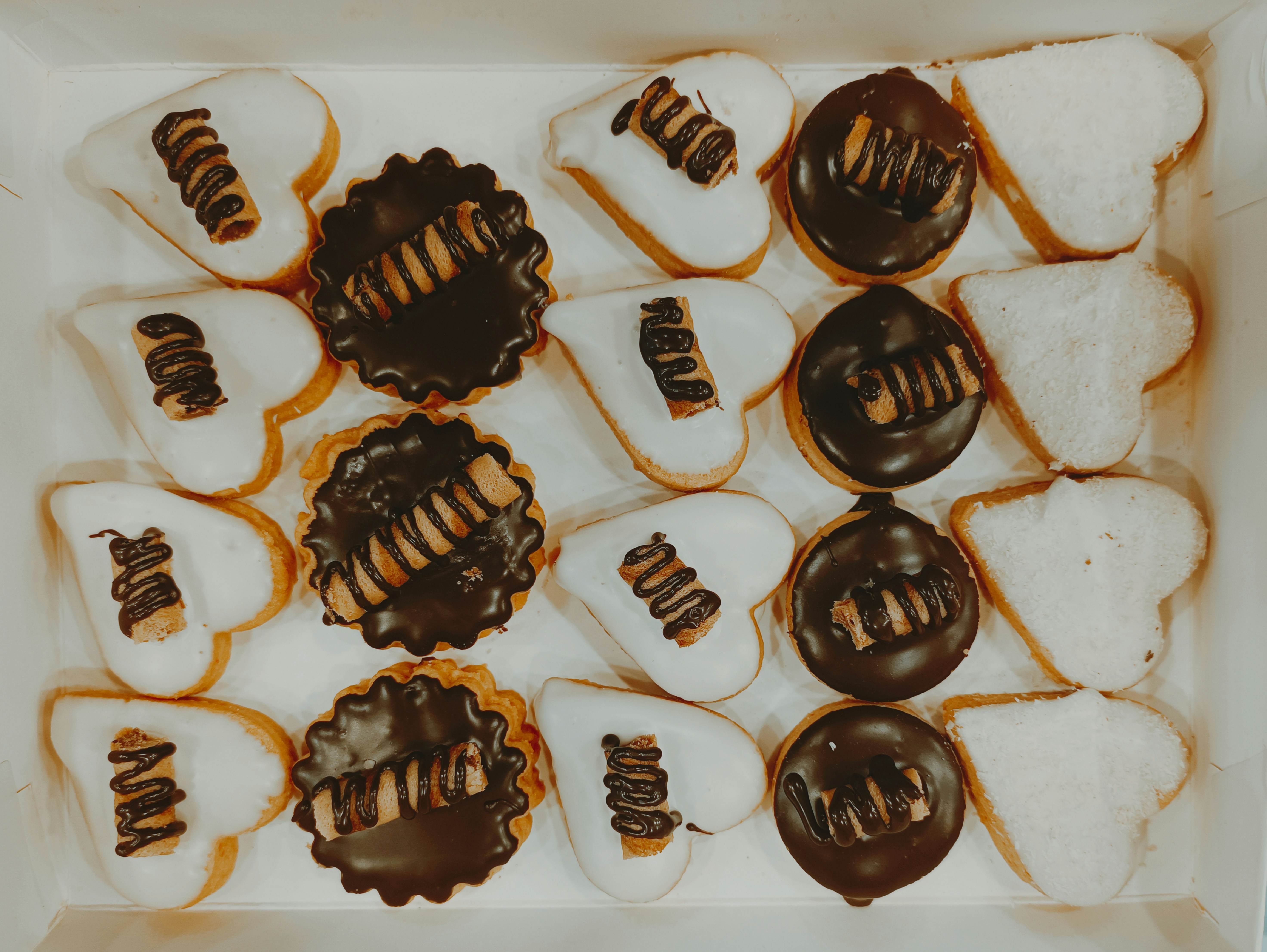 A group of chocolates photo – Free Food Image on Unsplash