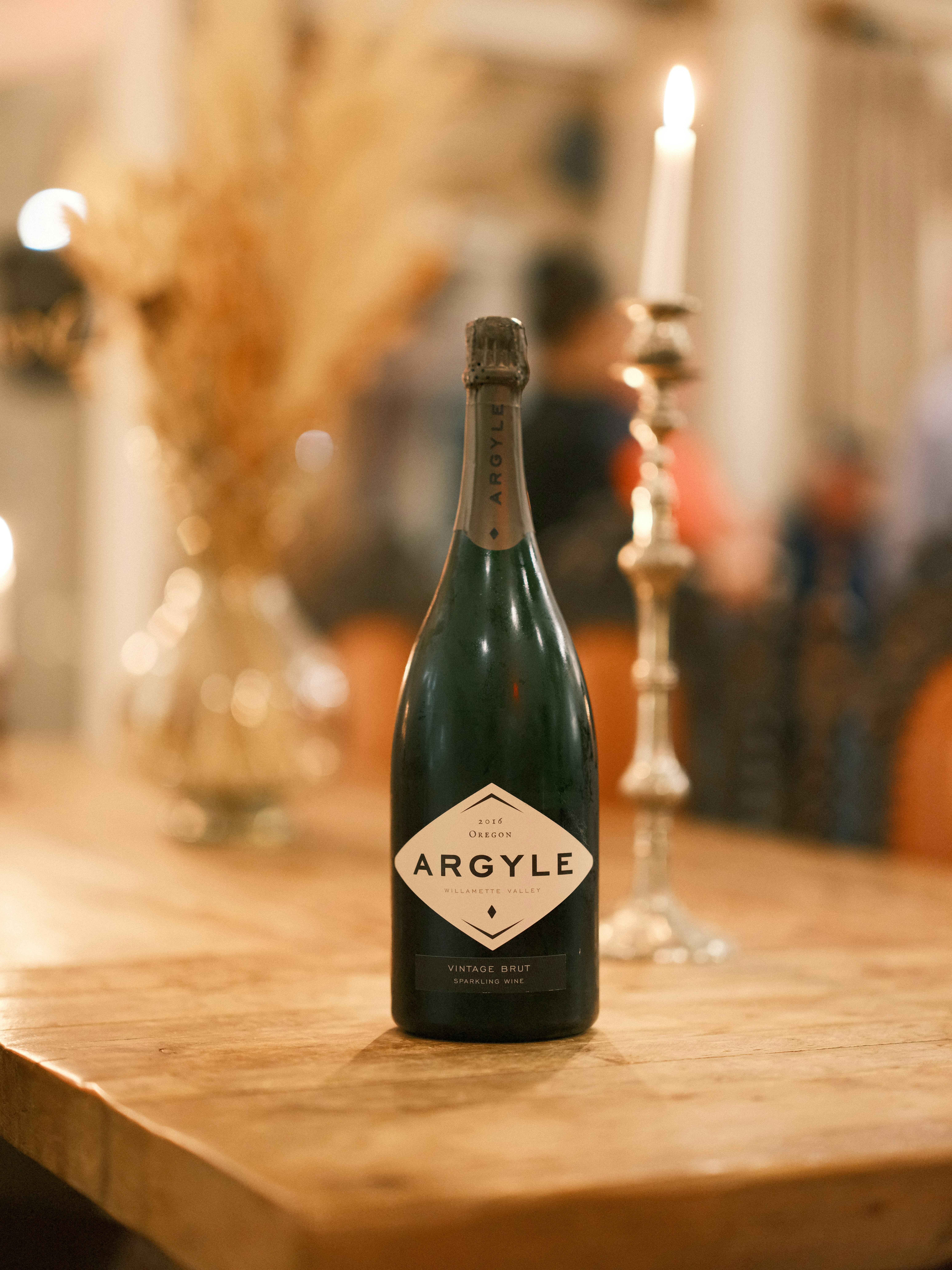 Candlelit Argyle: A Quiet Vintage Moment on Wood