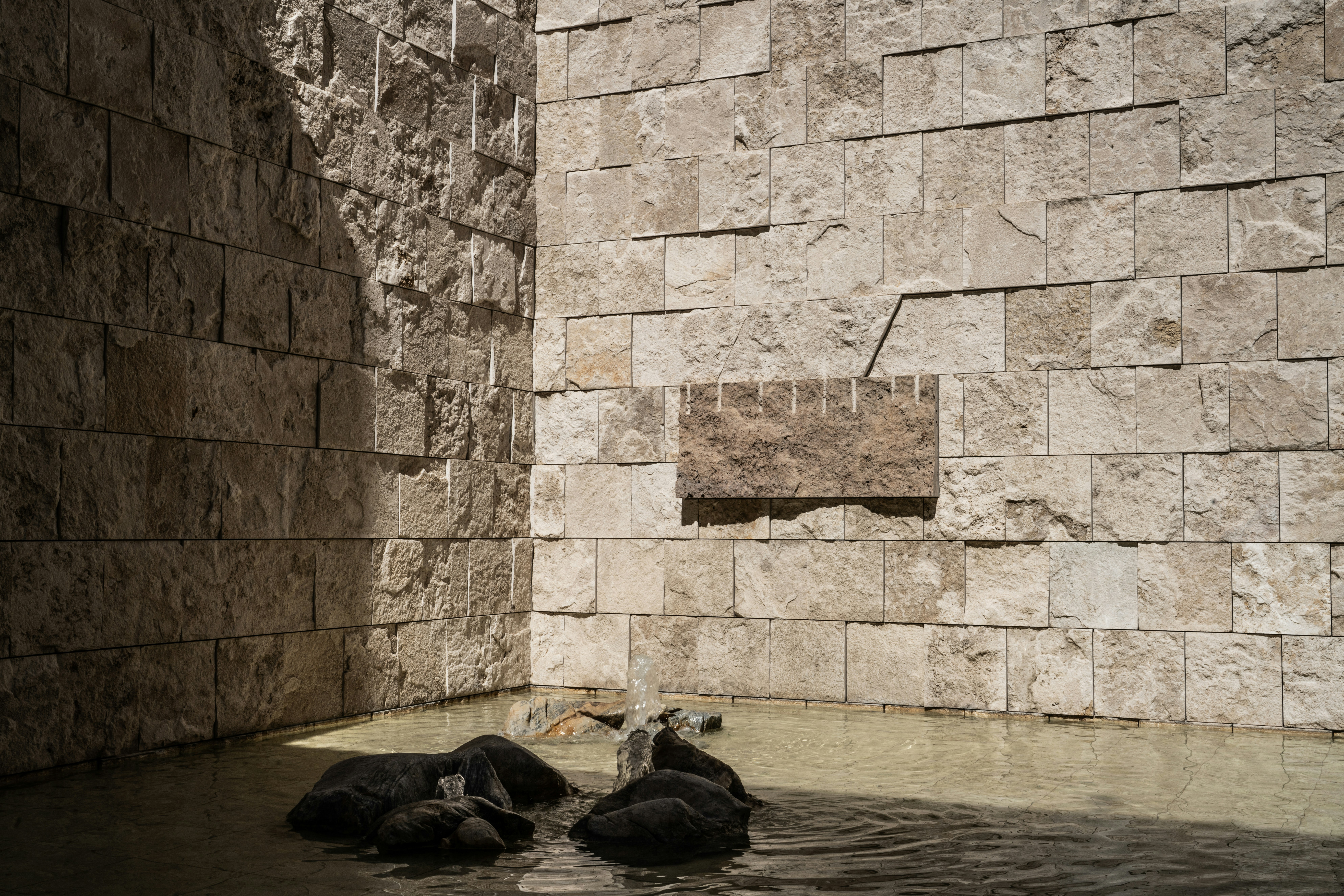 Stone Wall Spa: A Quiet Pool Beneath Ancient Quarry Walls
