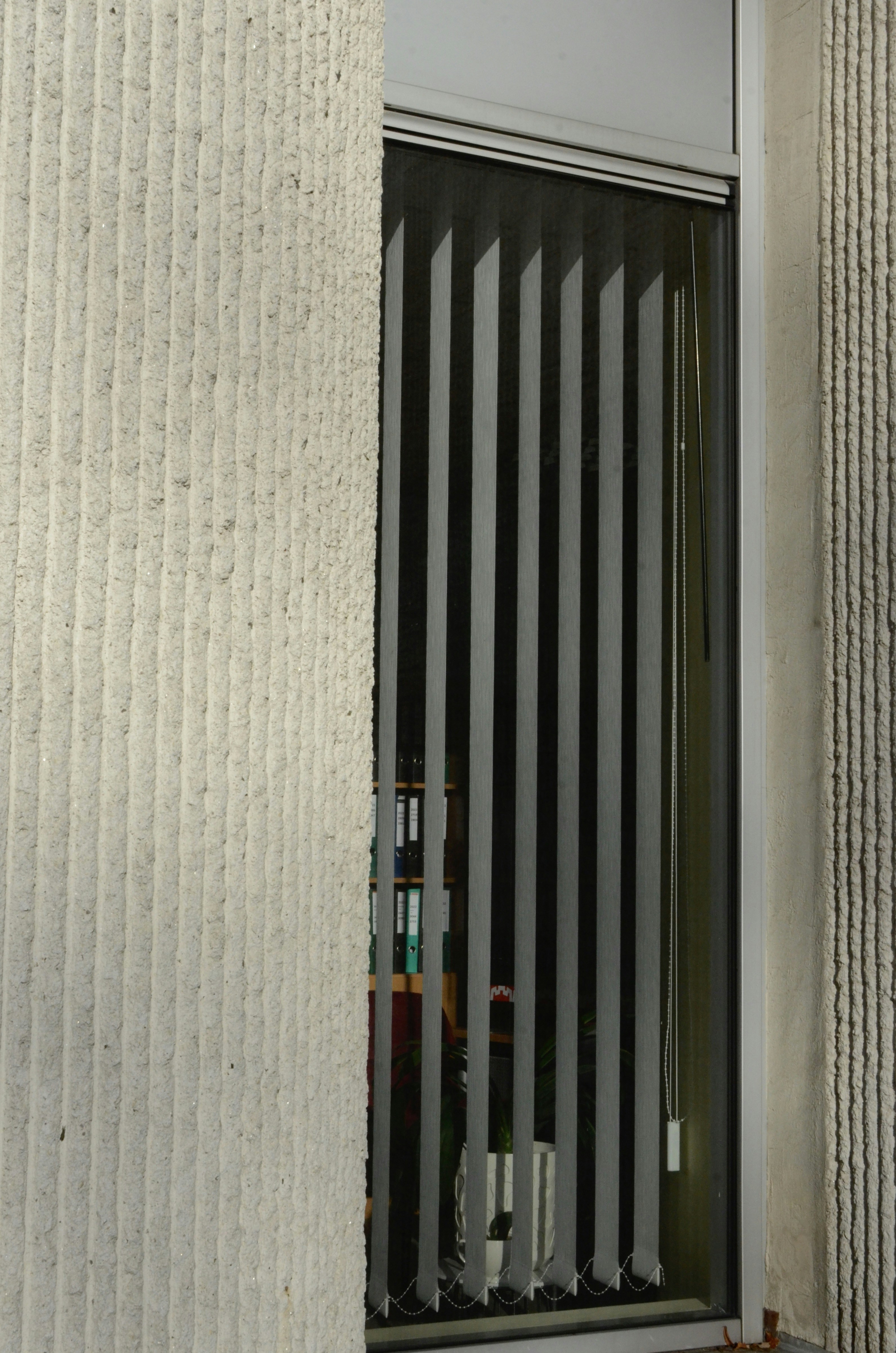 A close-up of a server photo – Free Minimal Image on Unsplash