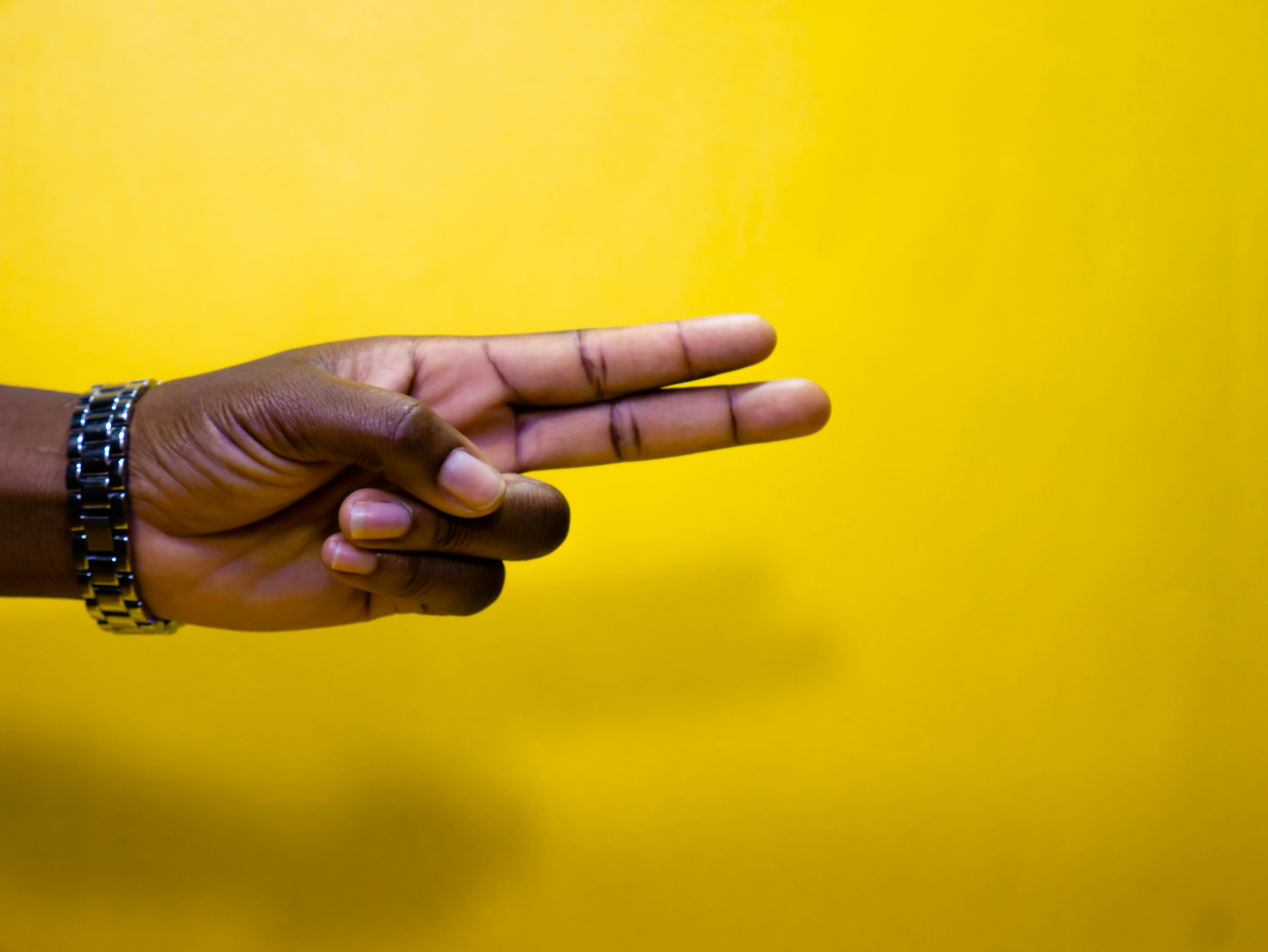 A close-up of hands shaking photo – Free Hand Image on Unsplash