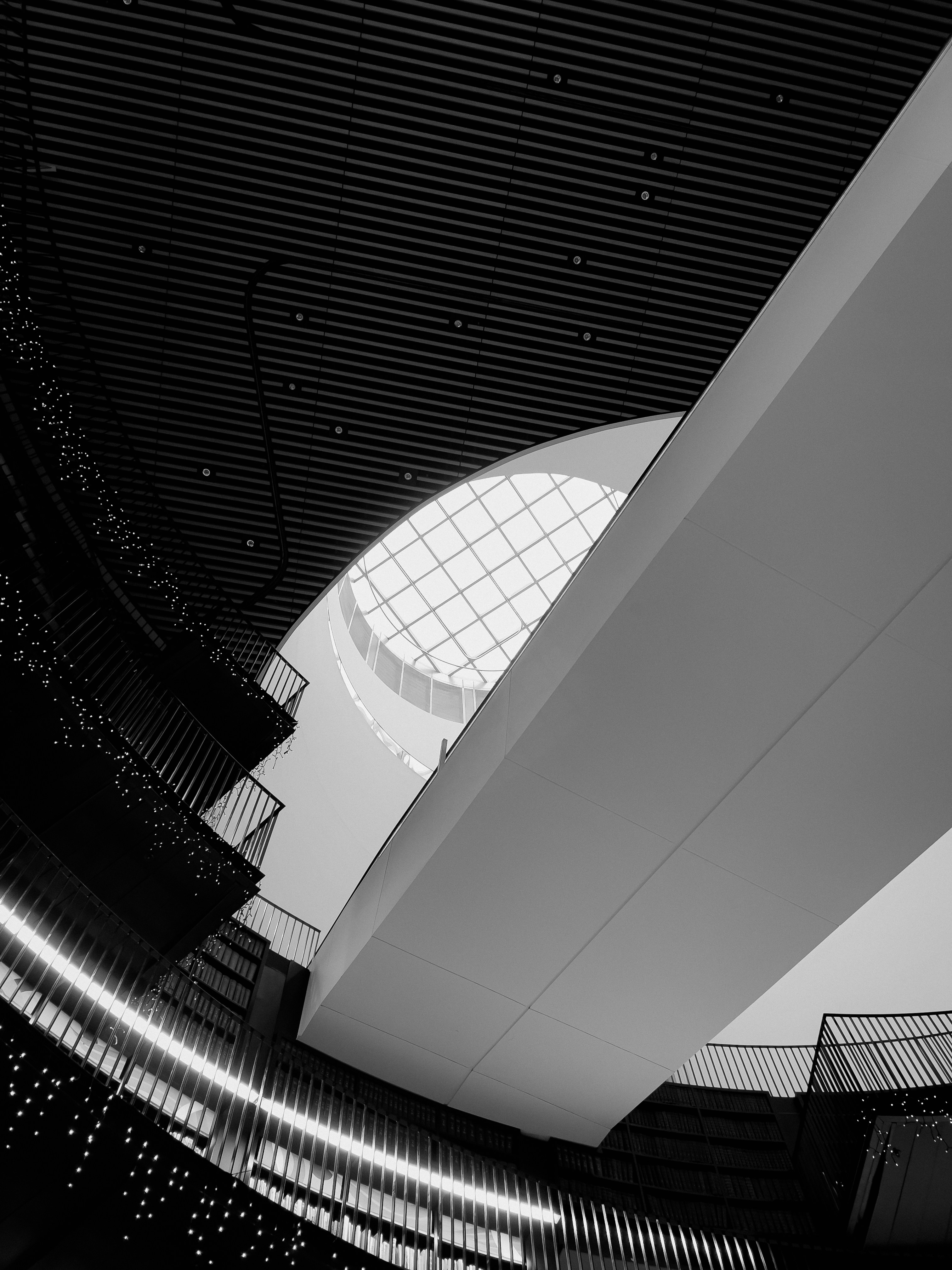 Un tunnel avec une lumière au bout photo – Photo Birmingham Gratuite ...