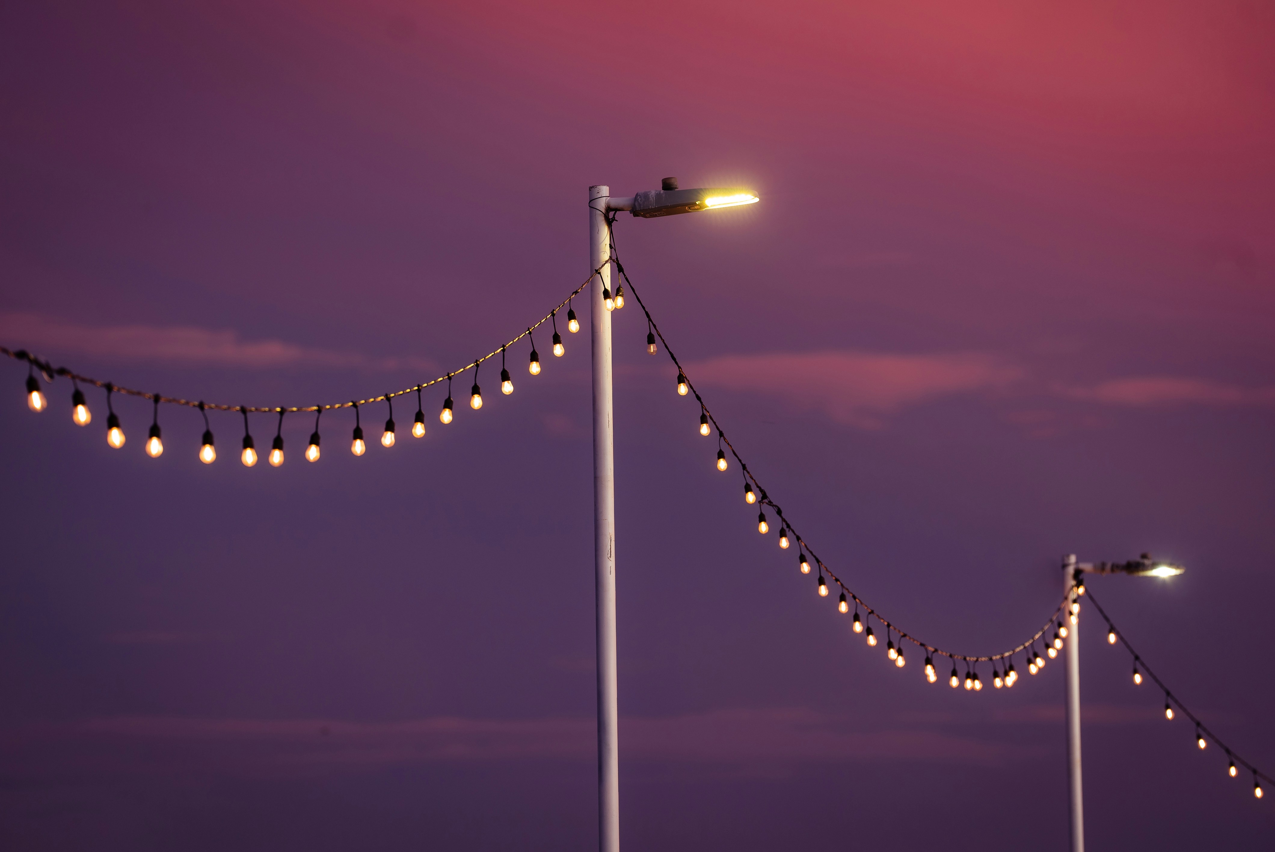A row of street lights photo – Free Progreso Image on Unsplash