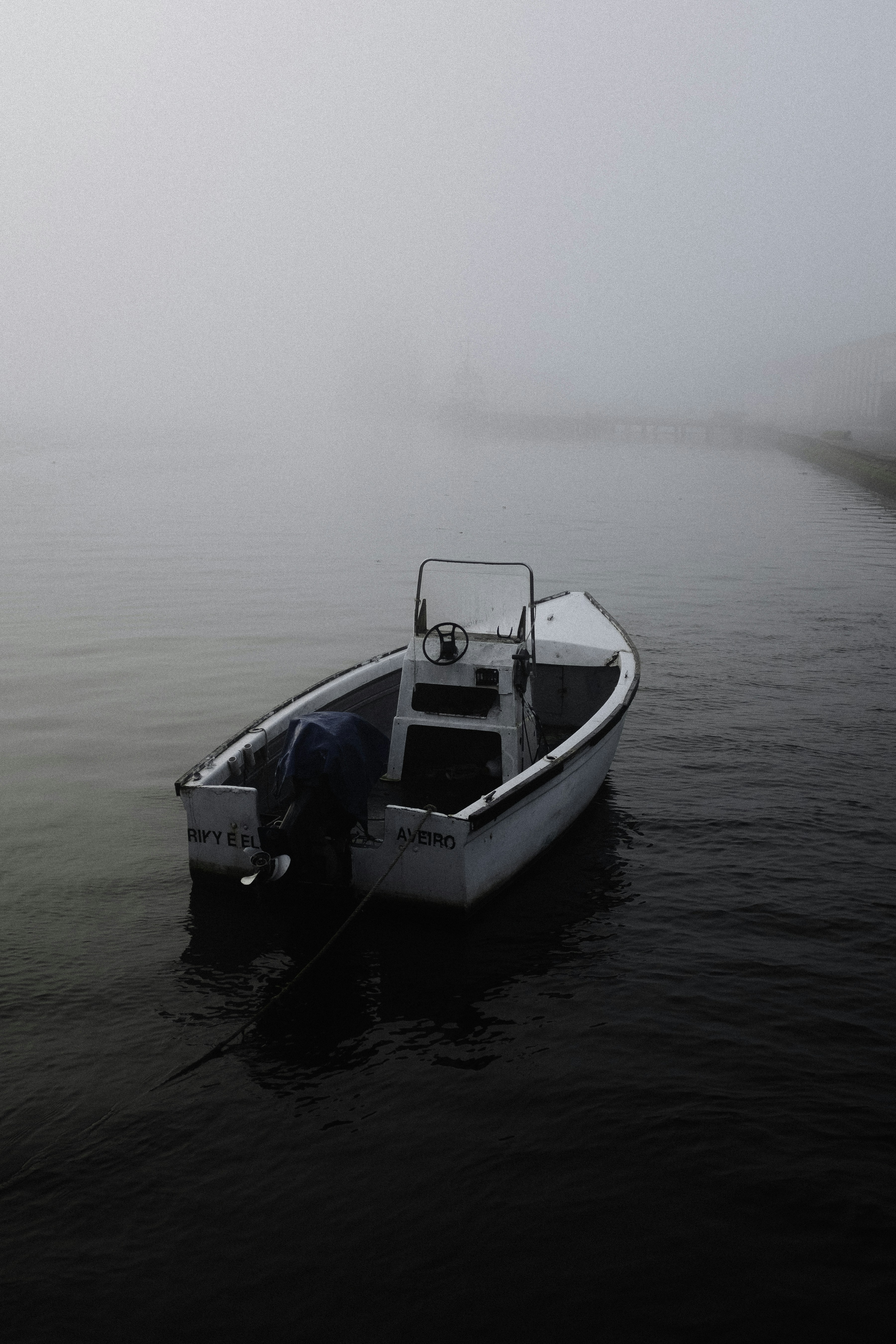 Foto zum Thema Ein Boot im Wasser – Kostenloses Bild zu Portugal auf ...
