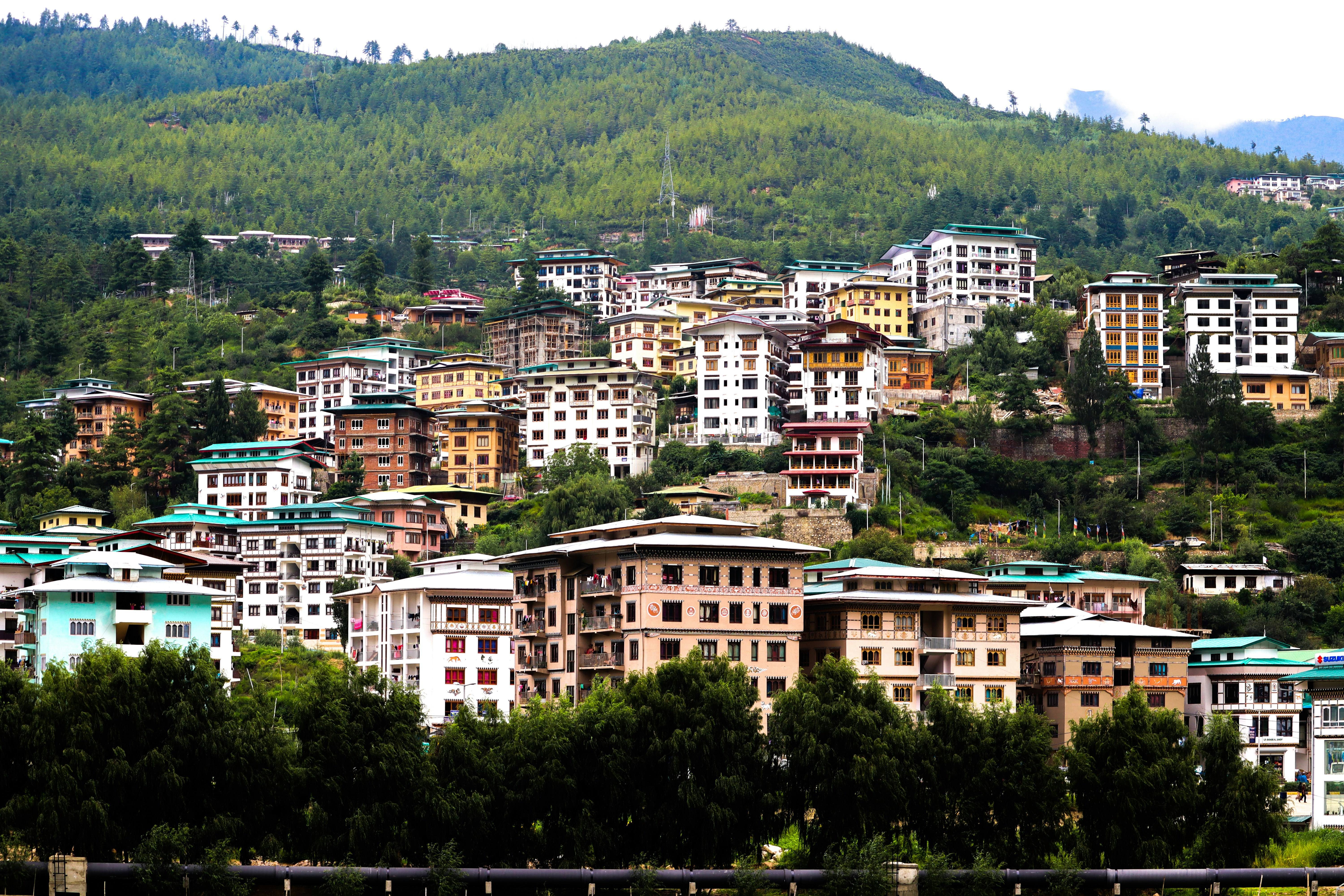 A city with many buildings photo – Free Bhutan Image on Unsplash