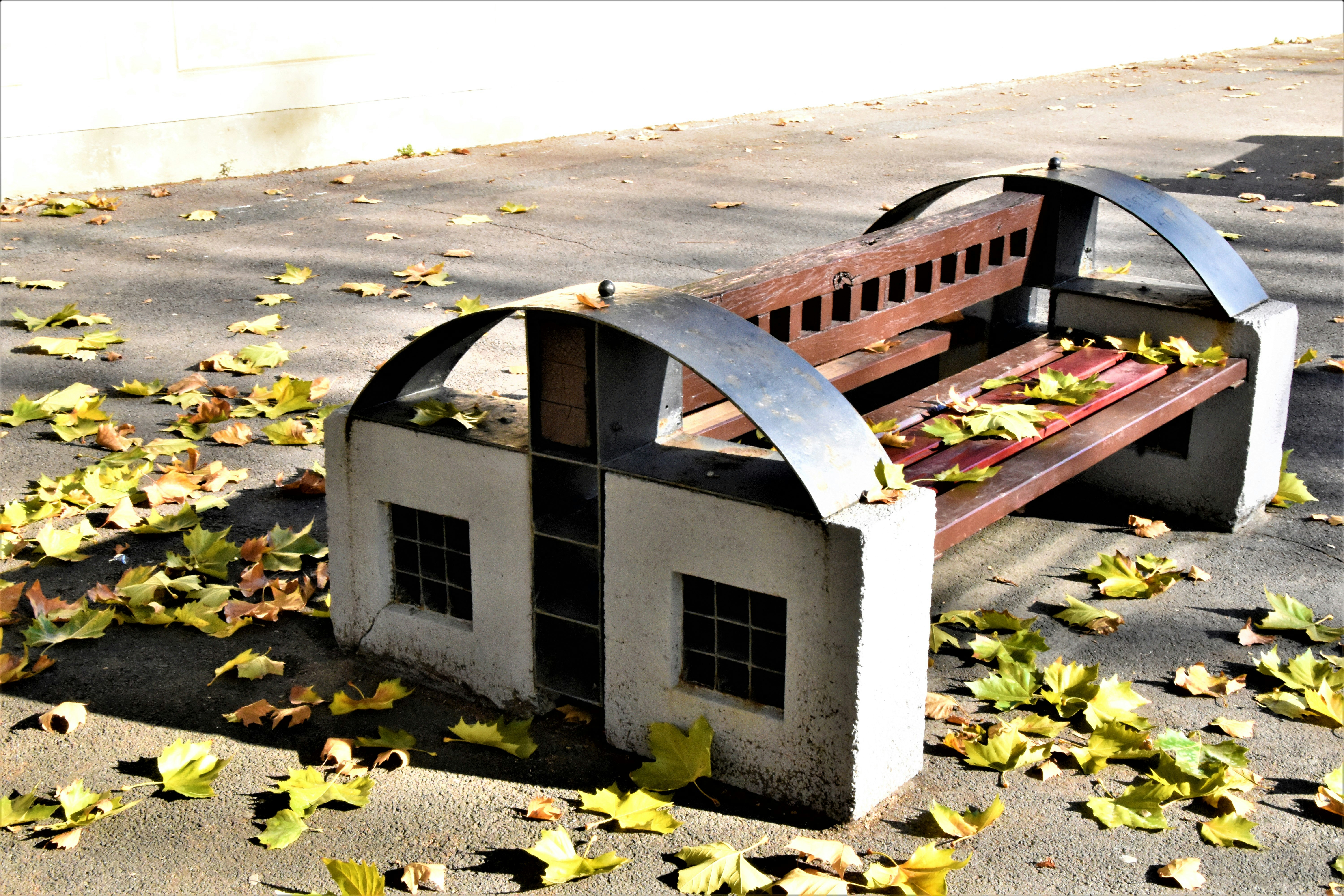 A broken wooden bench photo – Free Bench Image on Unsplash