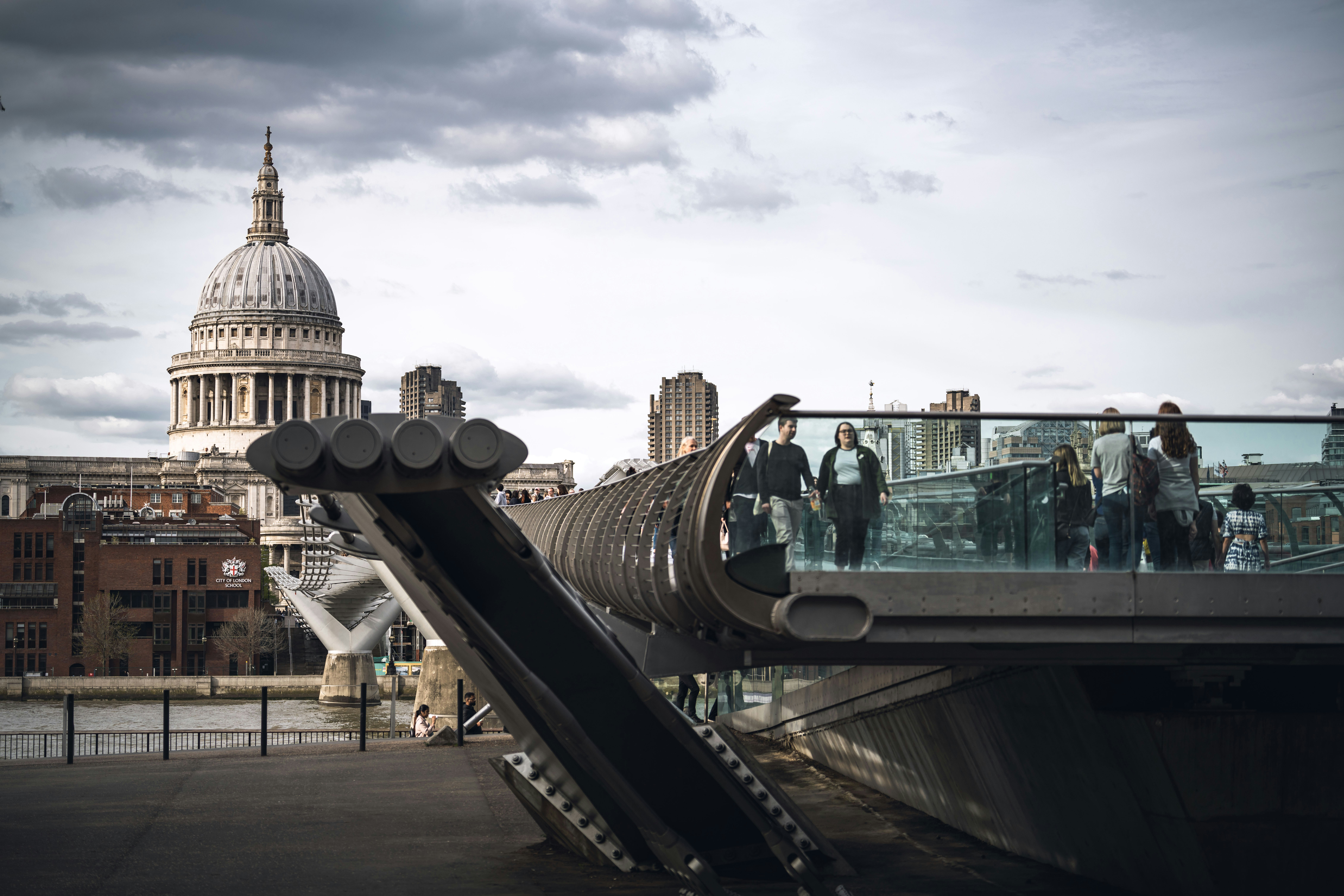 A group of people on a bridge photo – Free Stpaul Image on Unsplash