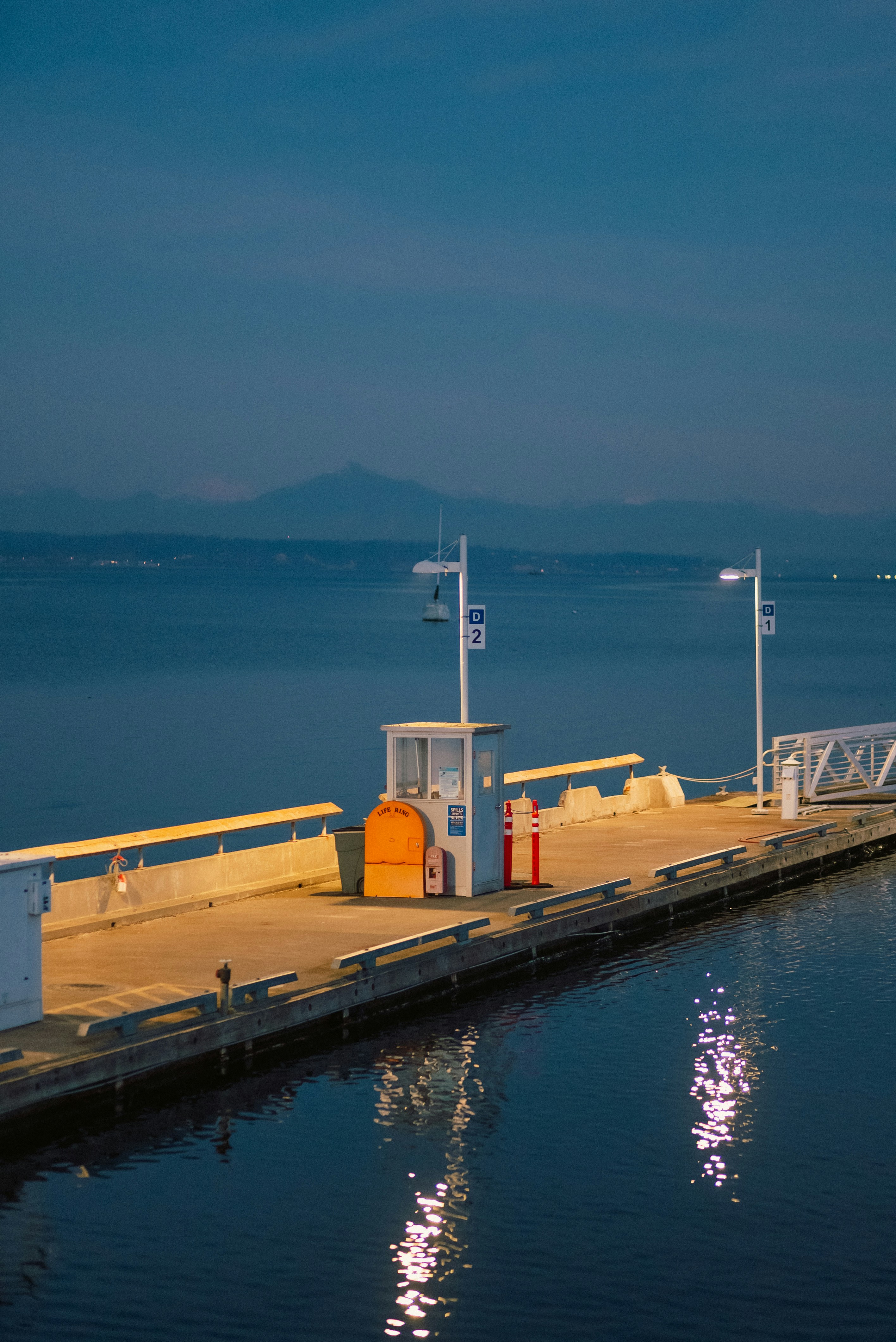 A dock with a small tower photo – Free Whidbey island Image on Unsplash