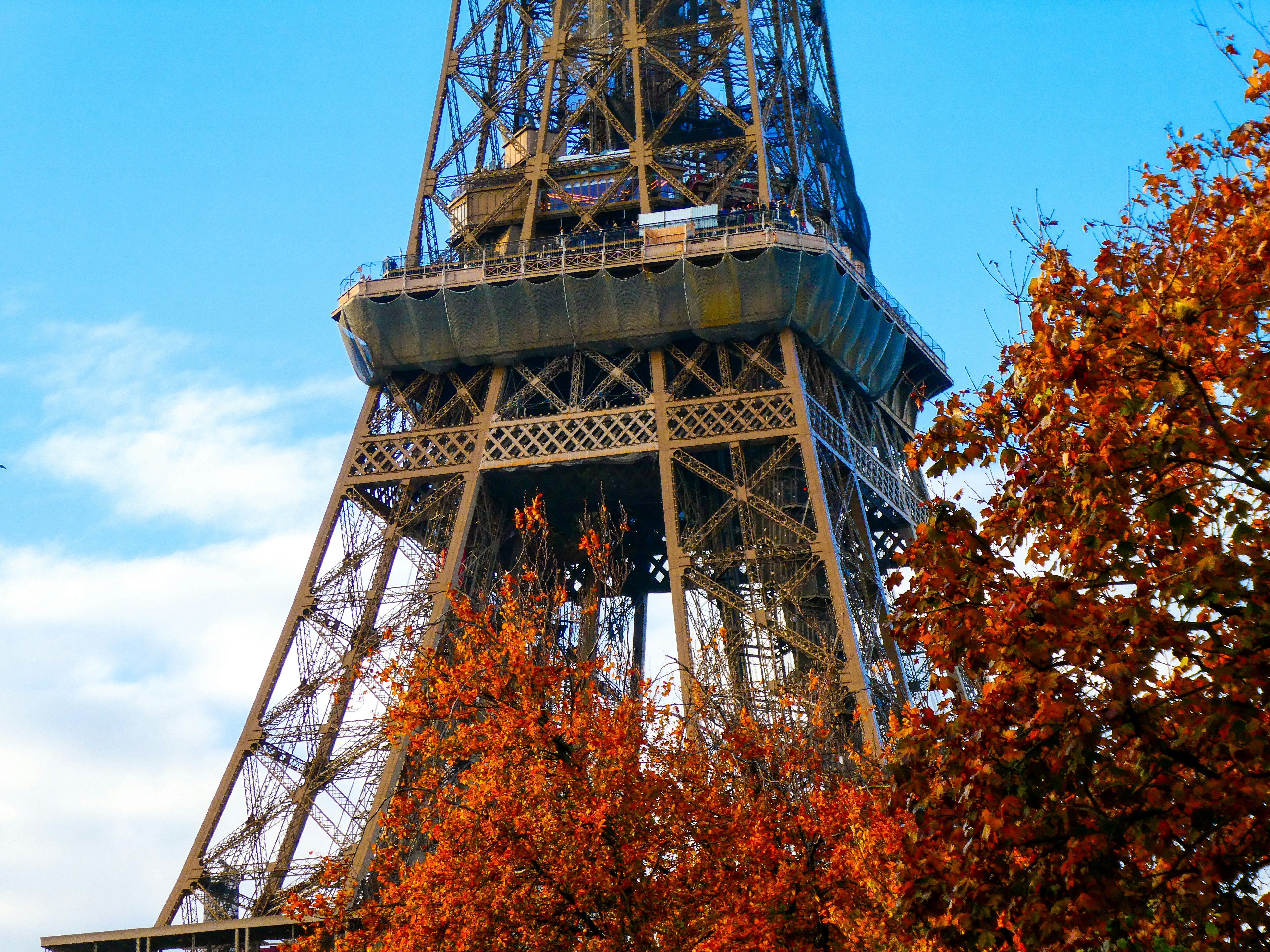Foto Una alta torre de metal – Imagen París gratis en Unsplash