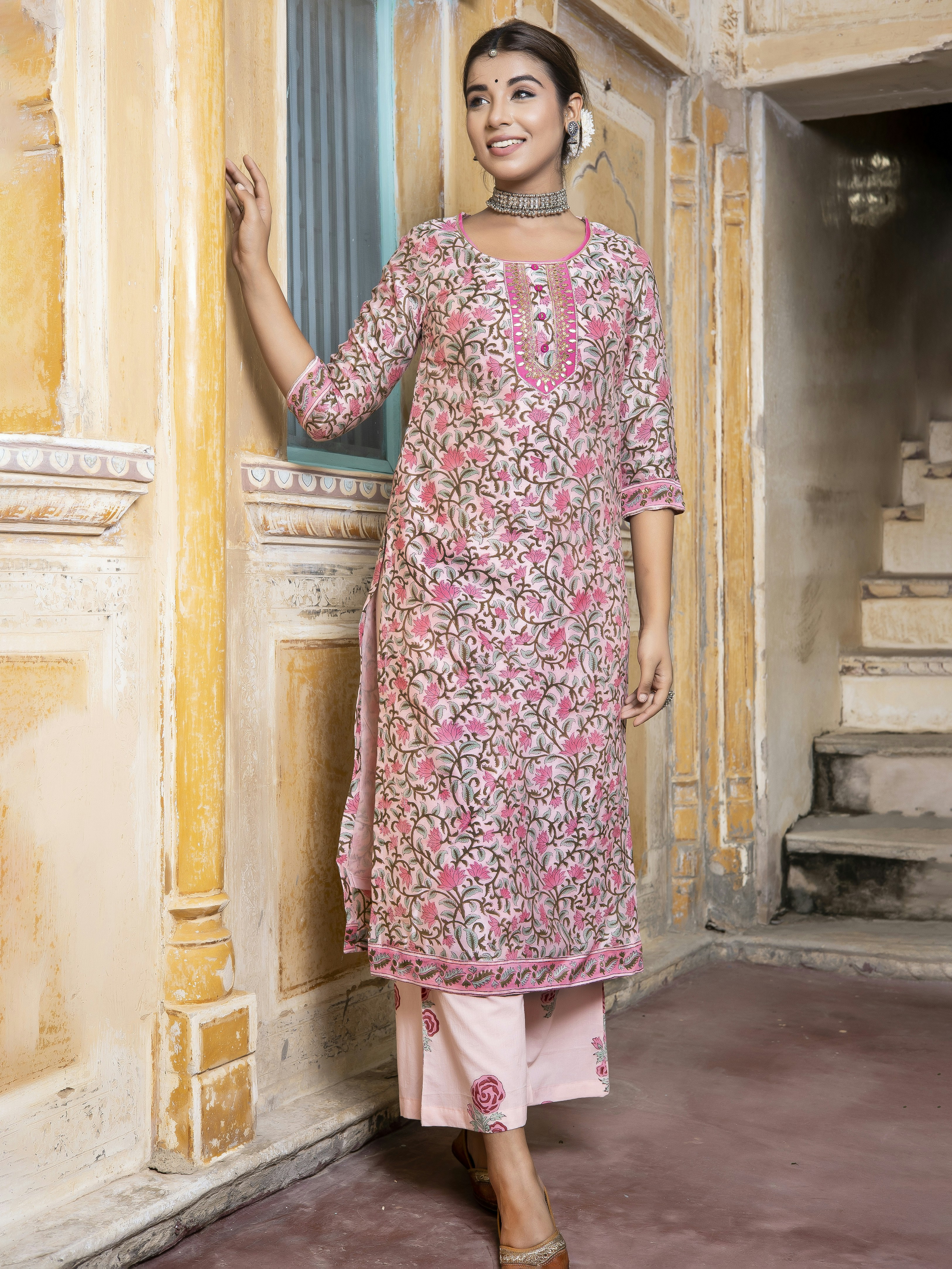 A woman in a pink dress photo – Free Person Image on Unsplash