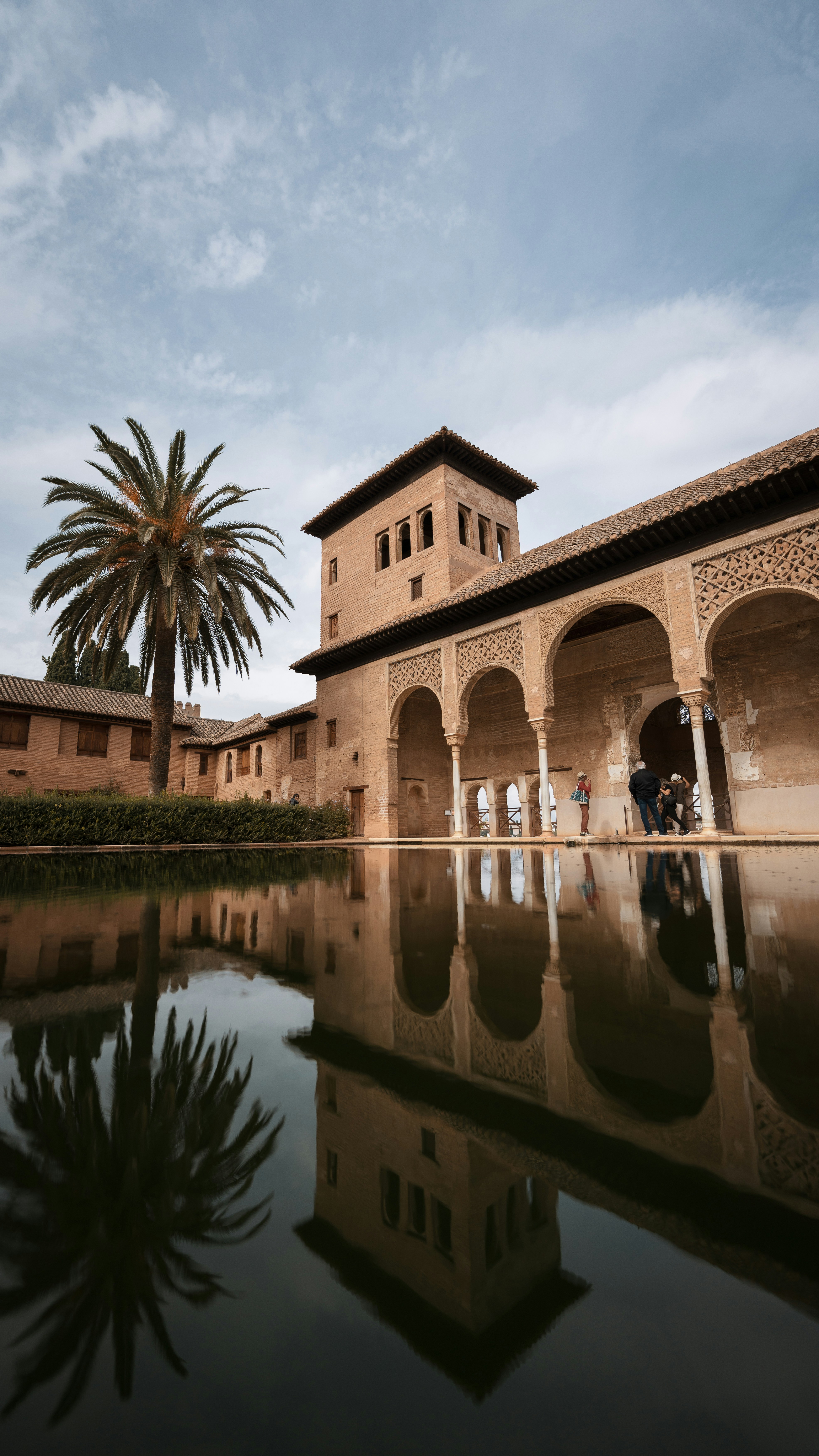 Izuddin Helmi Adnan (@izuddinhelmi) | Unsplash Photo Community