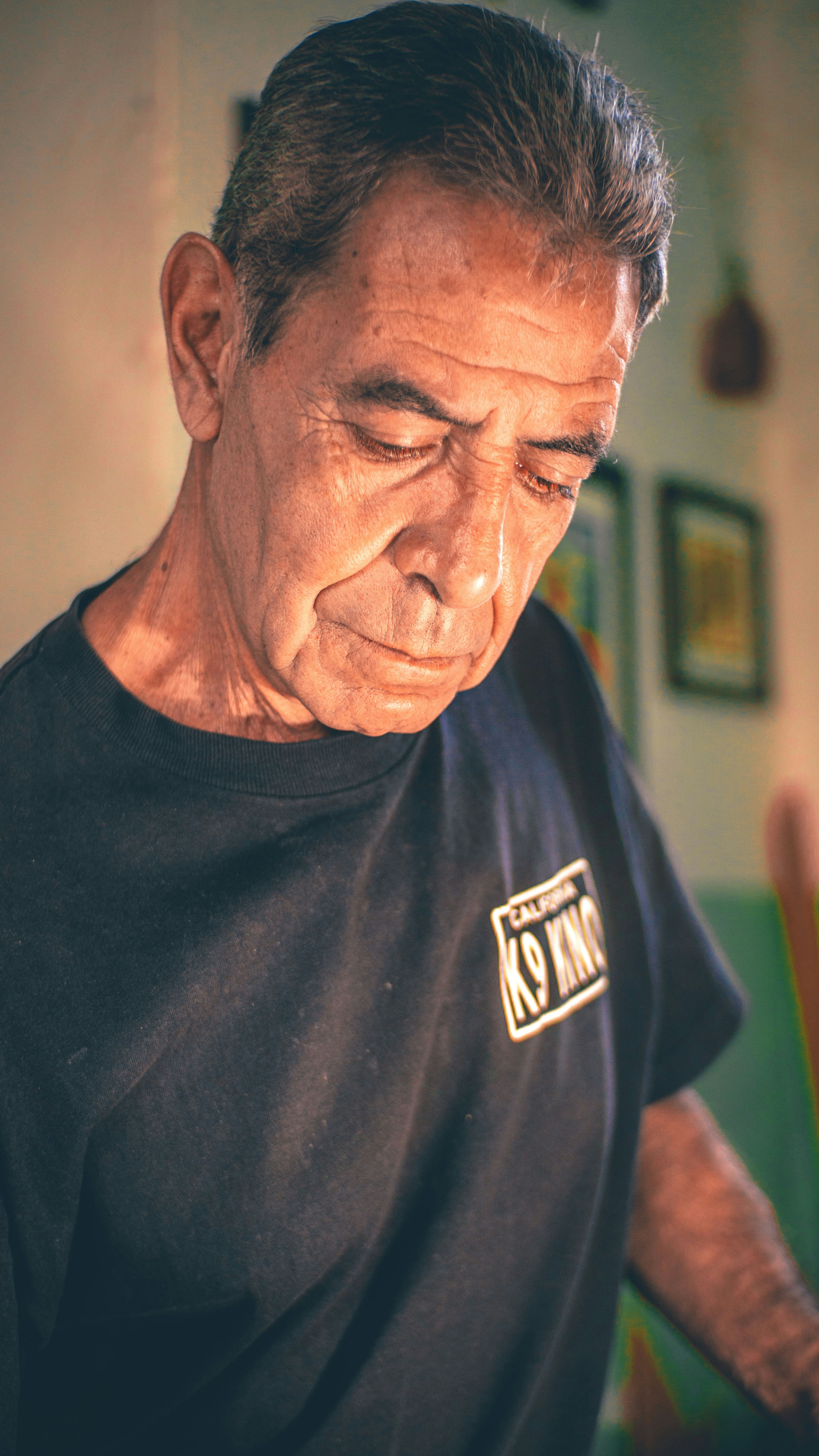 Un homme tatoué sur le bras photo – Photo gratuite sur Unsplash