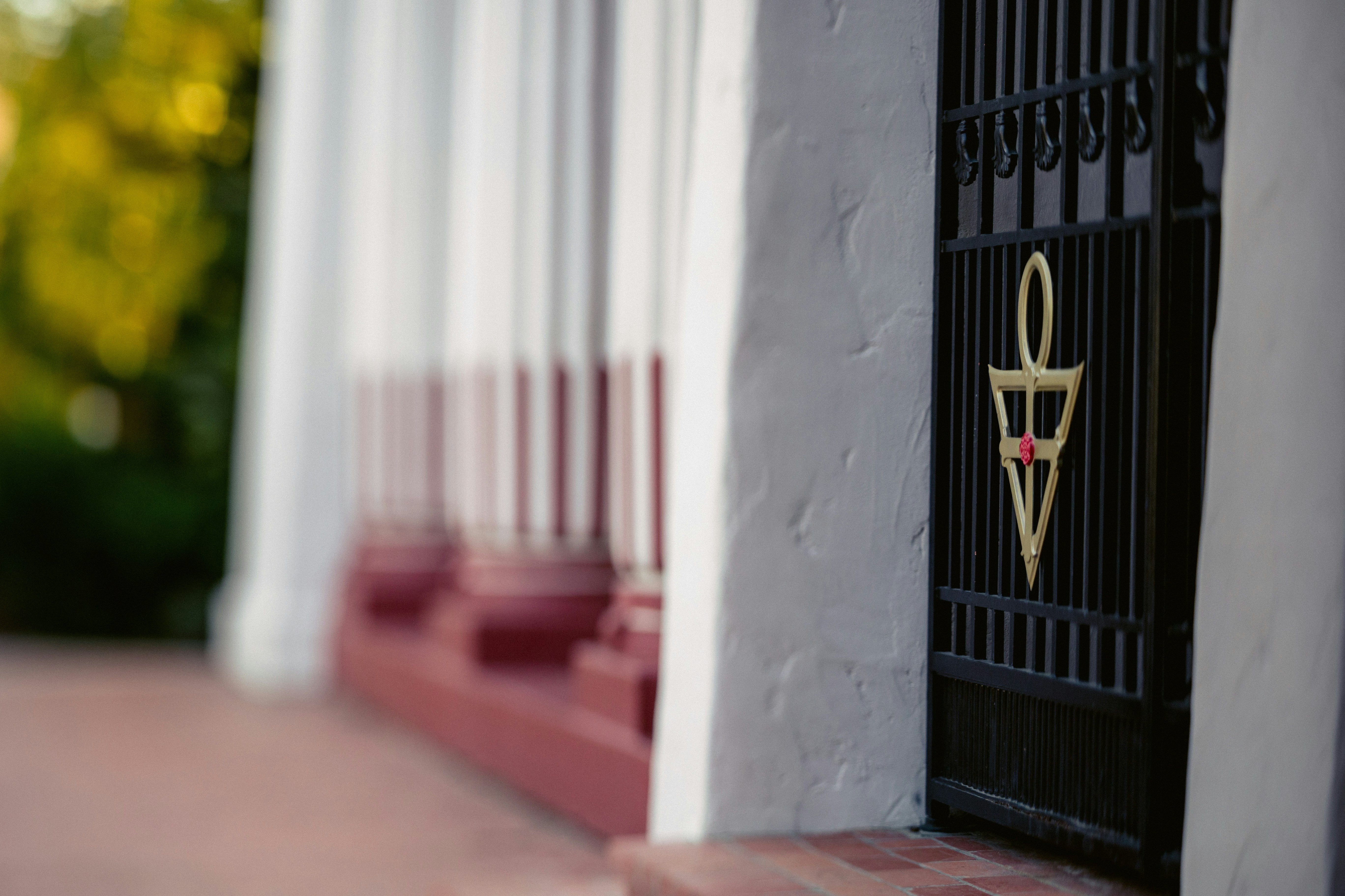A gate with a cross on it photo – Free Symbol Image on Unsplash