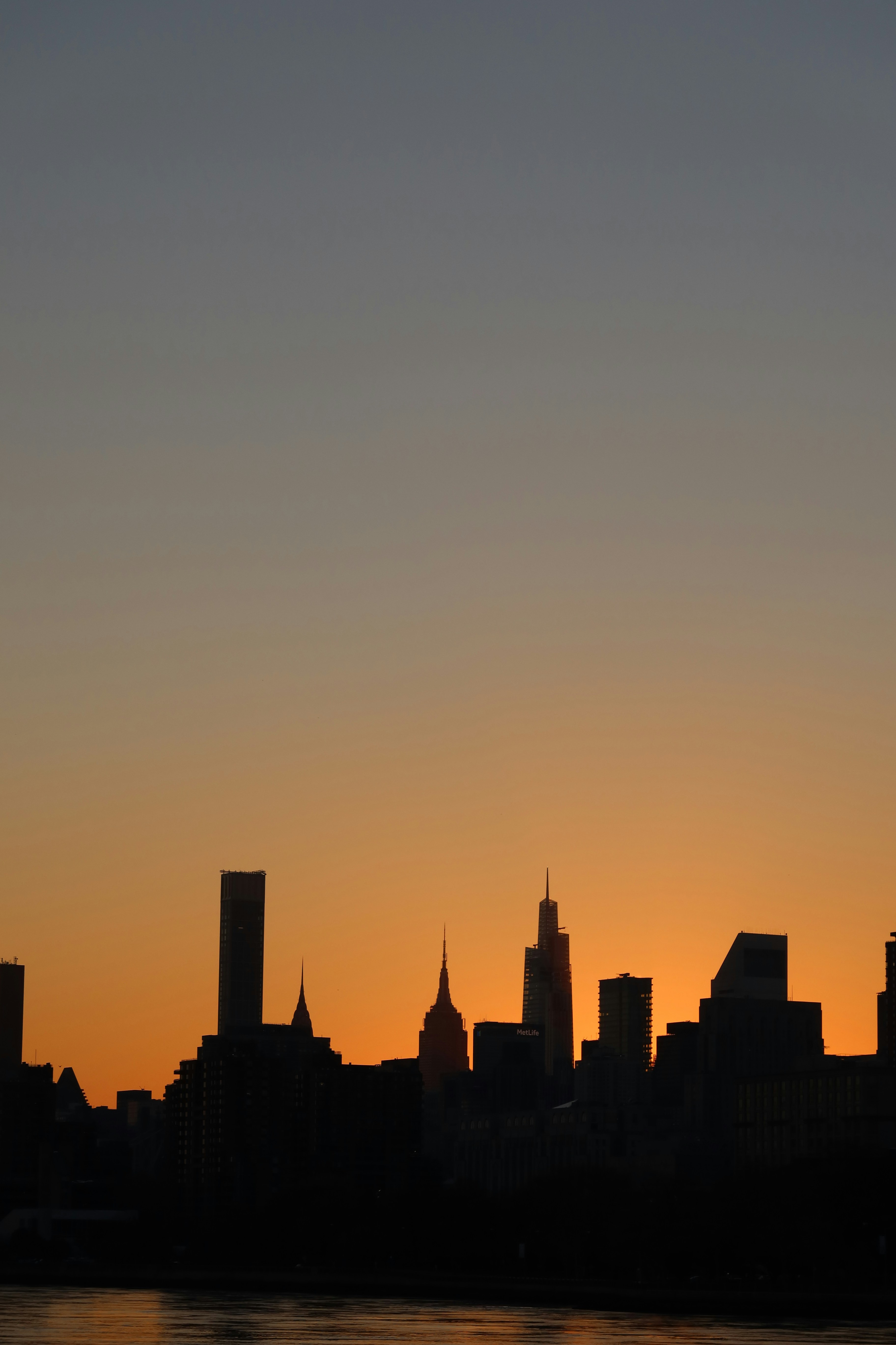 A city skyline at sunset photo – Free City Image on Unsplash