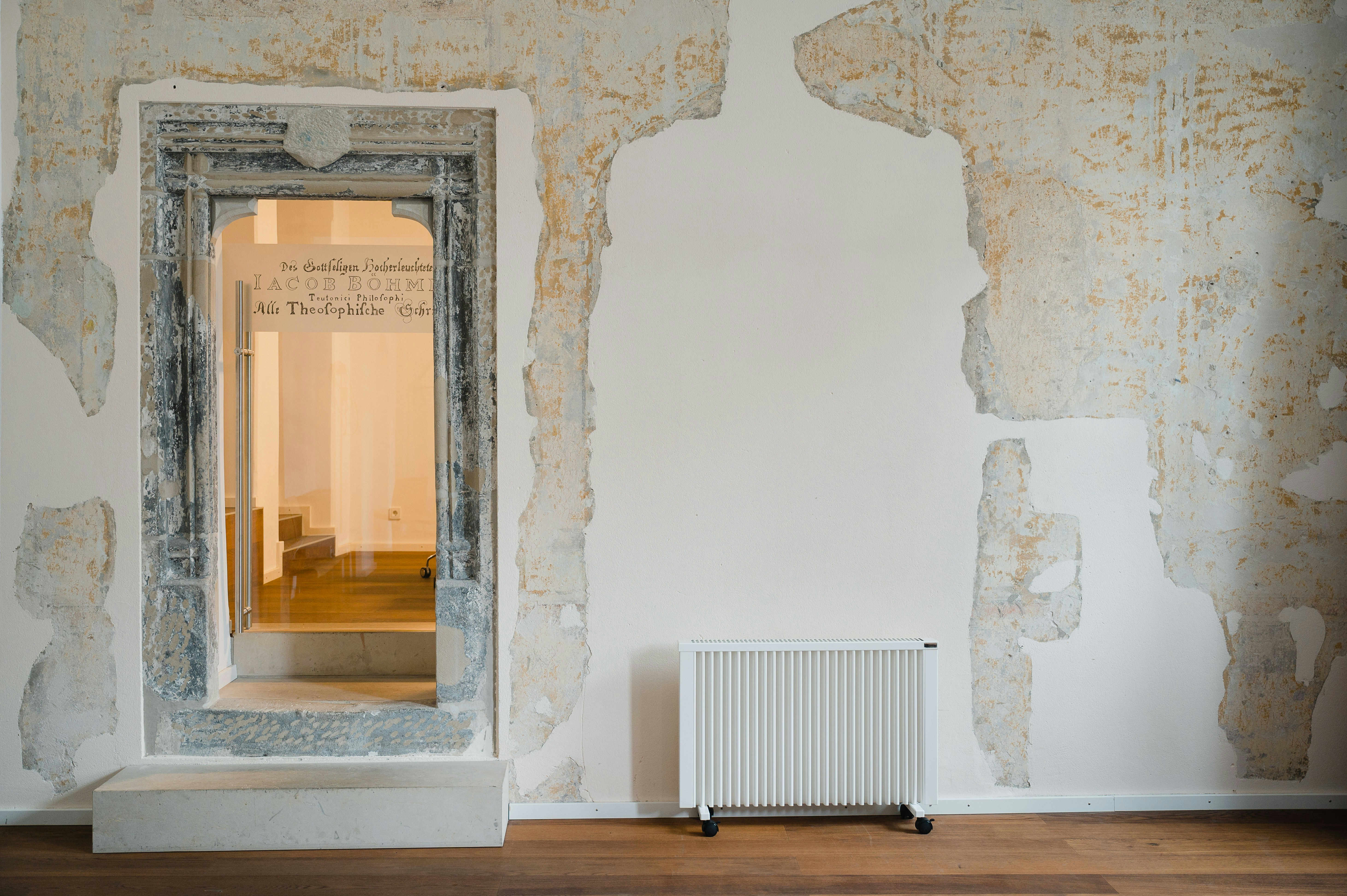 30k+ Room Wall Pictures | Download Free Images on Unsplash