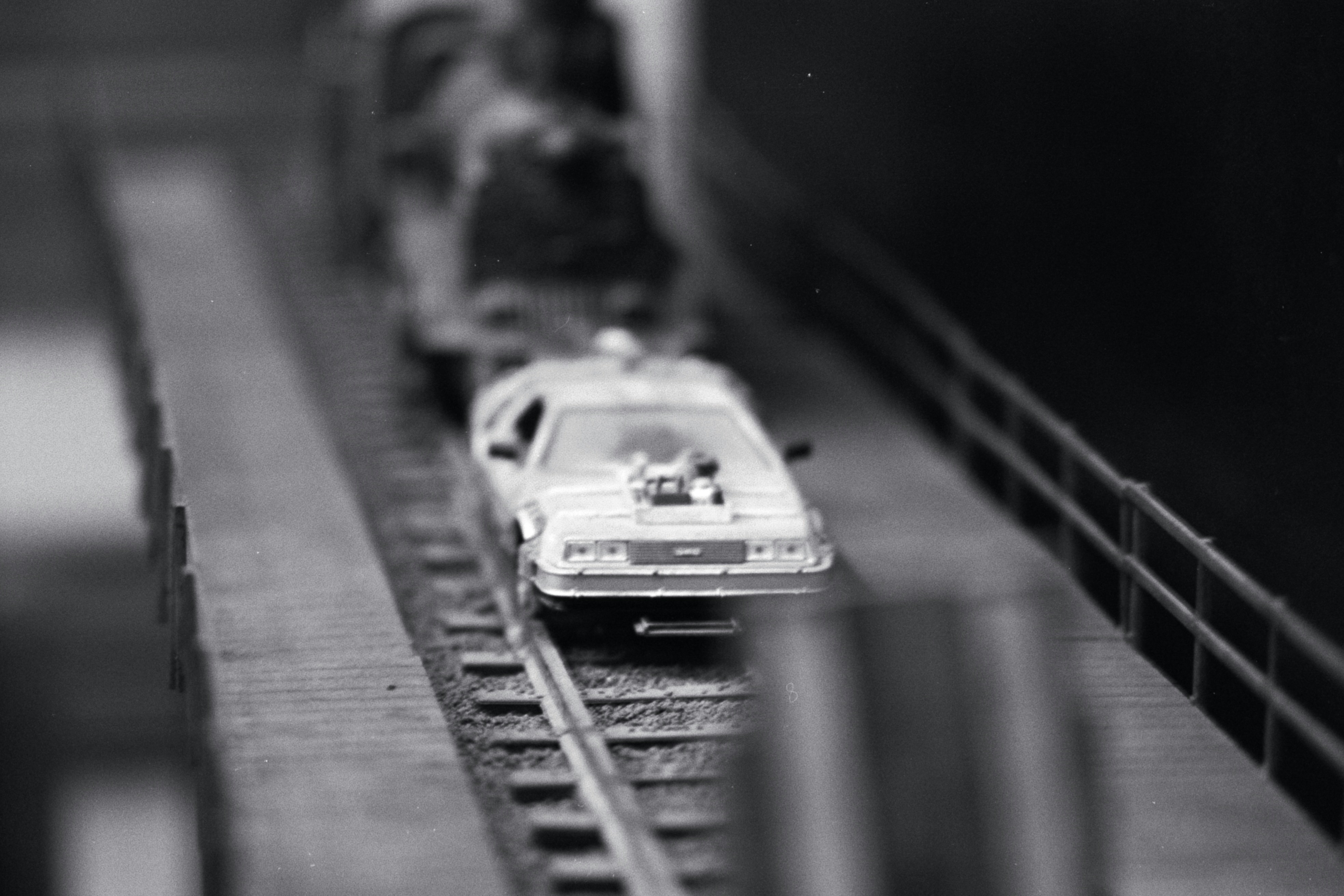 A car on a train track photo – Free Filmshoot Image on Unsplash