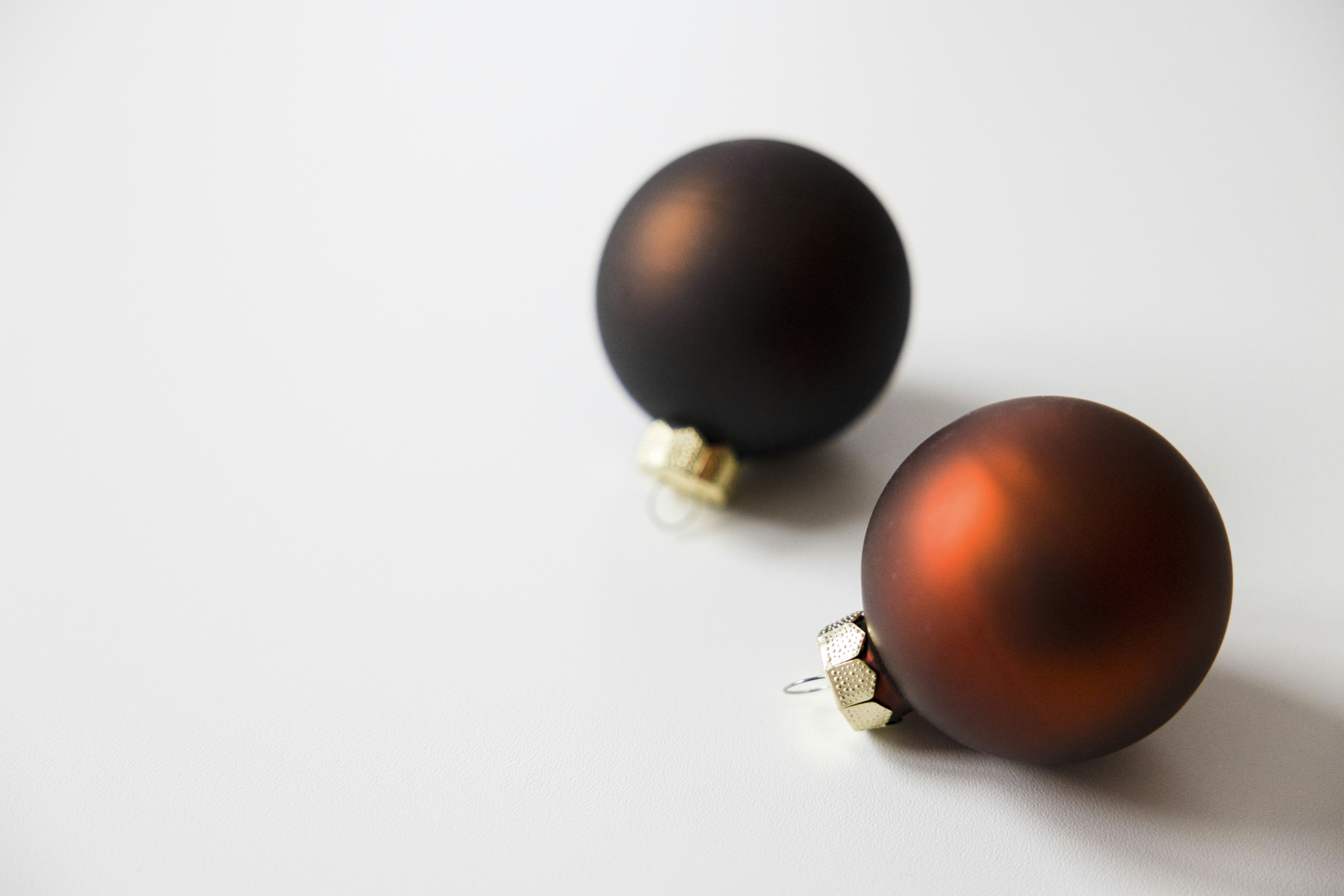 A few balls on a white background photo – Free White Image on Unsplash
