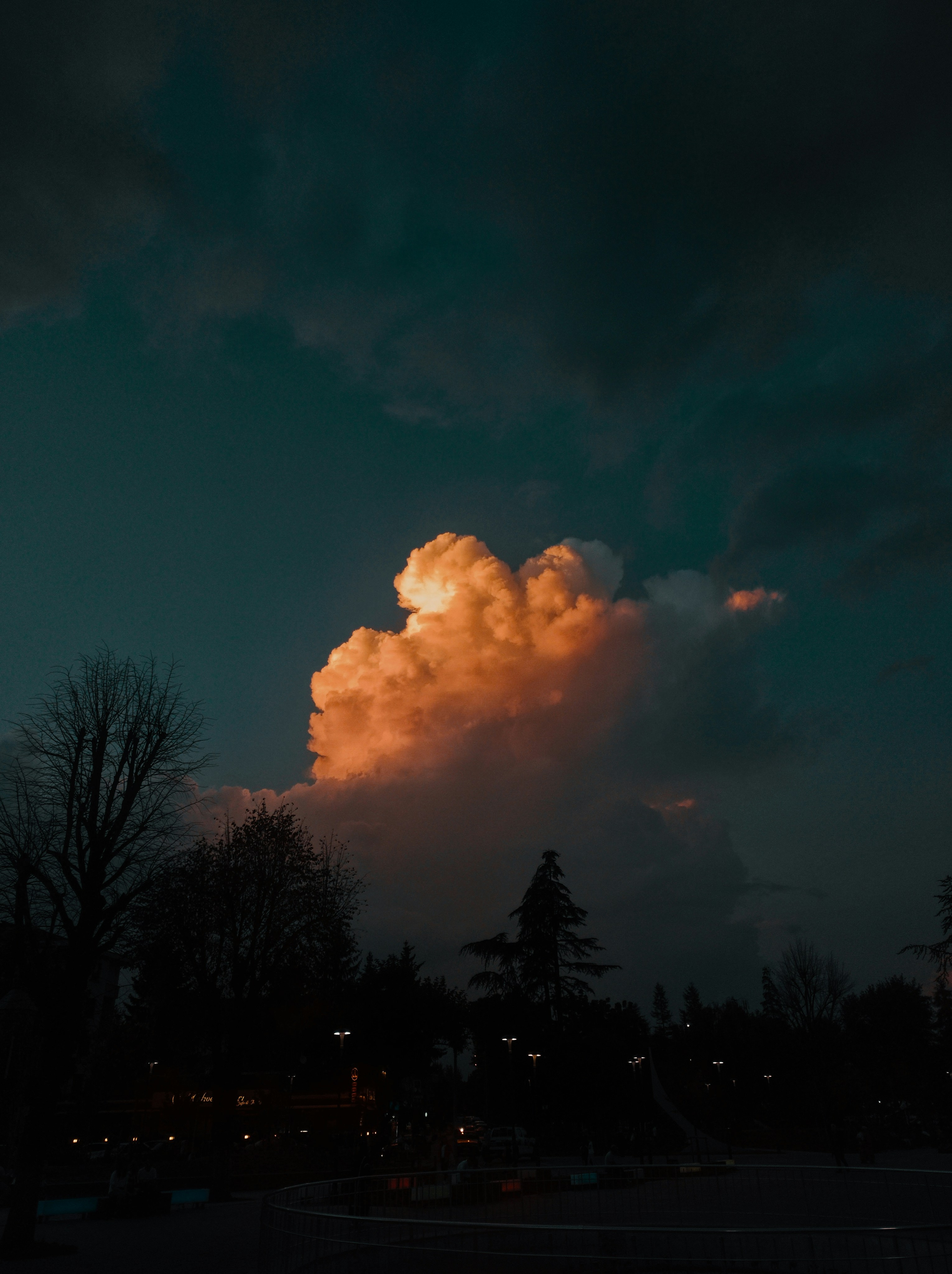 A large cloud in the sky photo – Free Düzce Image on Unsplash