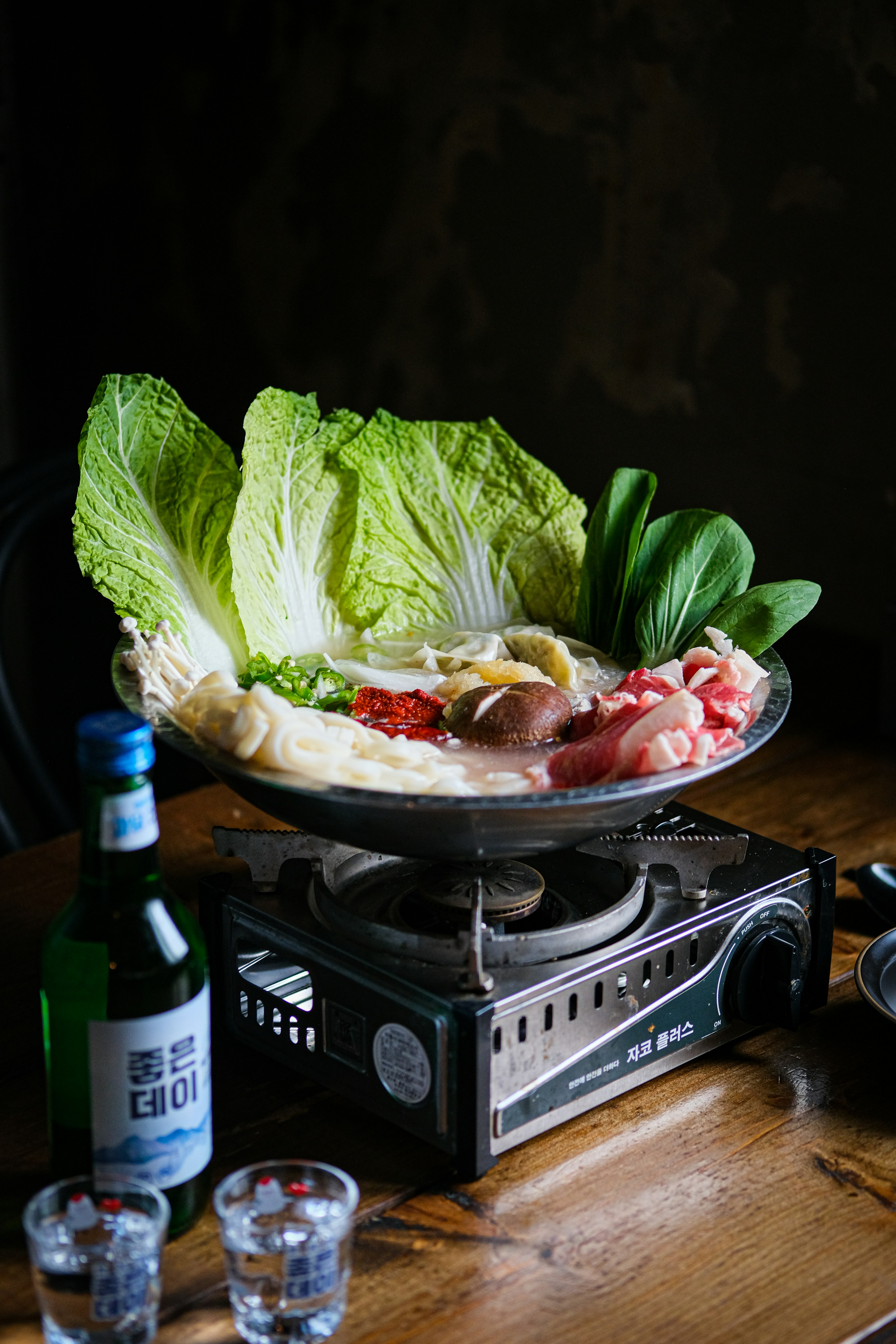 Verdant Napa on a Tiny Stove: A Hearth-Ready Hot Pot Moment