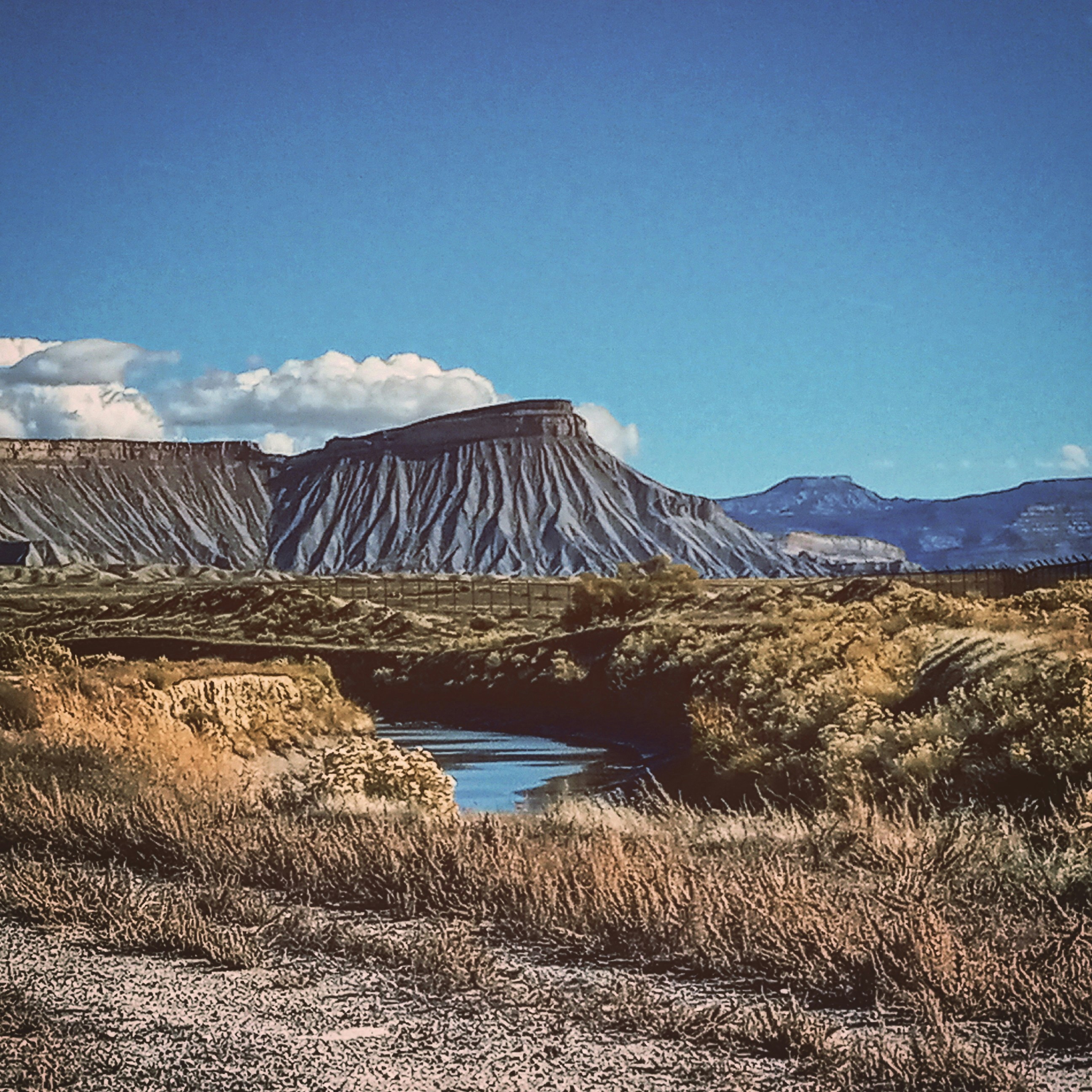A lake in the mountains photo – Free Nature Image on Unsplash