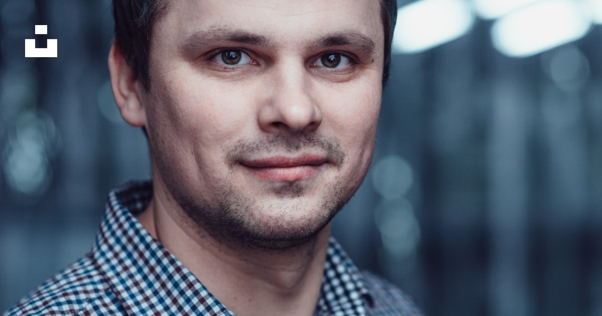 Foto Zum Thema Nahaufnahme Einer Person Die Ein Hemd Trägt