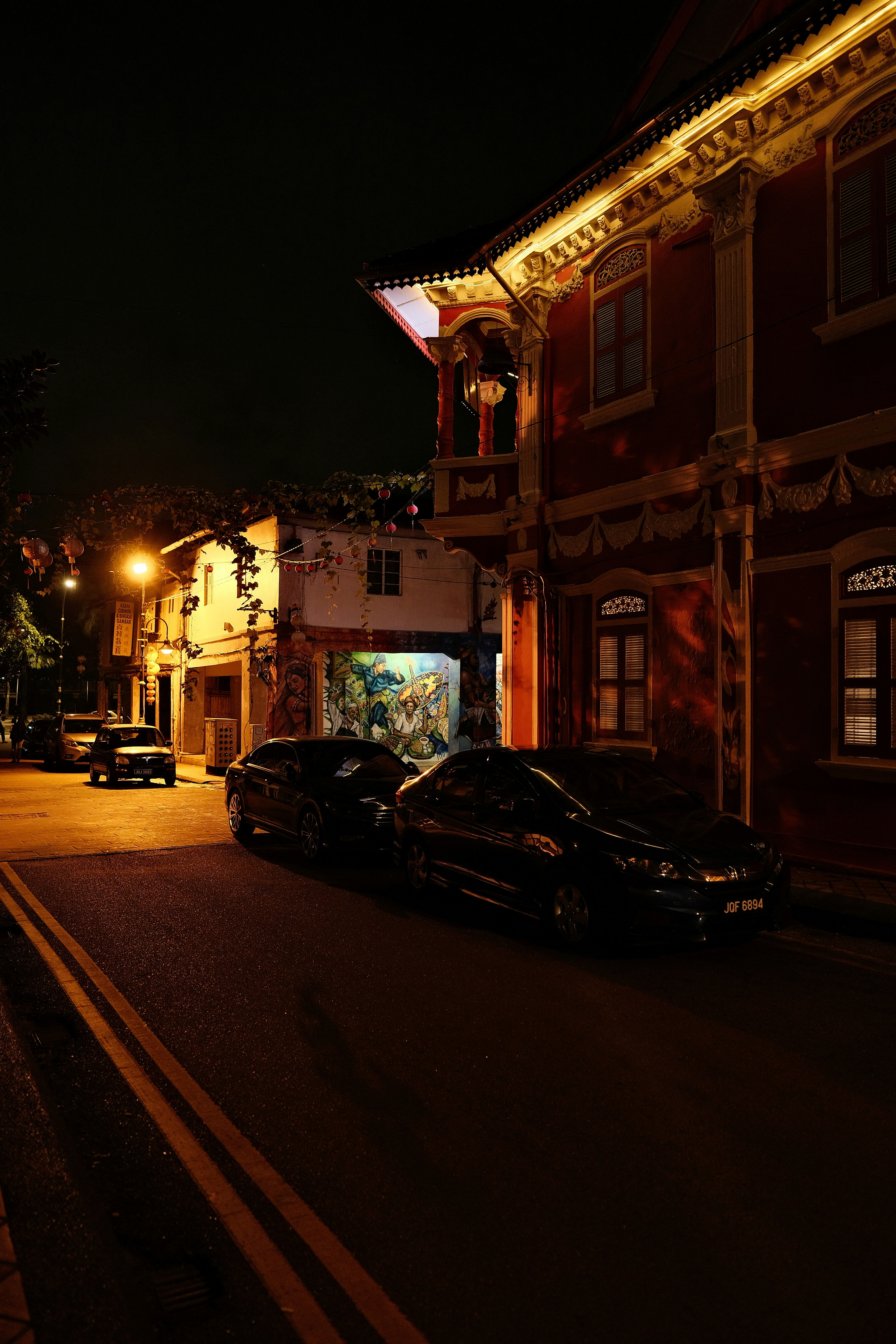 Urban Nightscape: A Dance of Light and Shadow