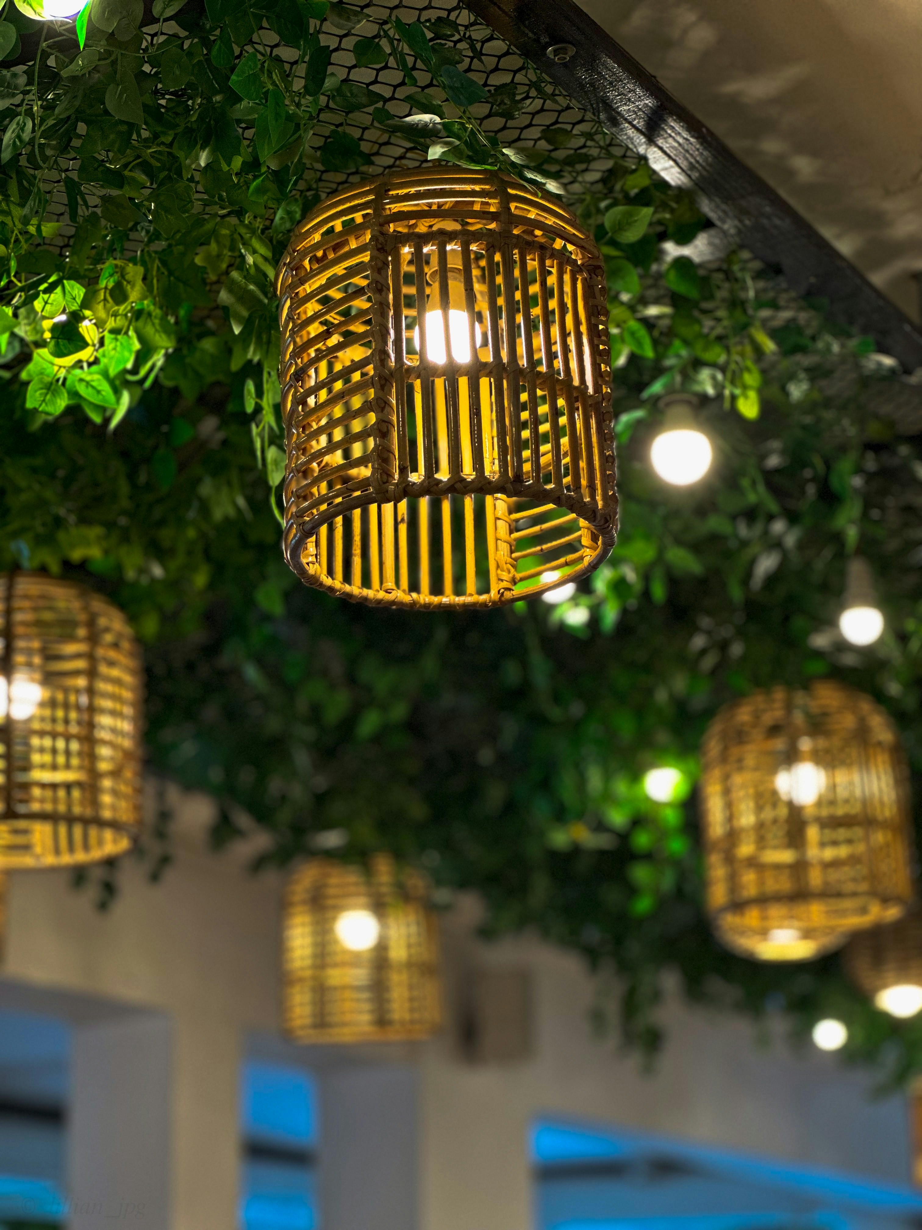 45,628+ Light Theme Pictures | Download Free Images on Unsplash