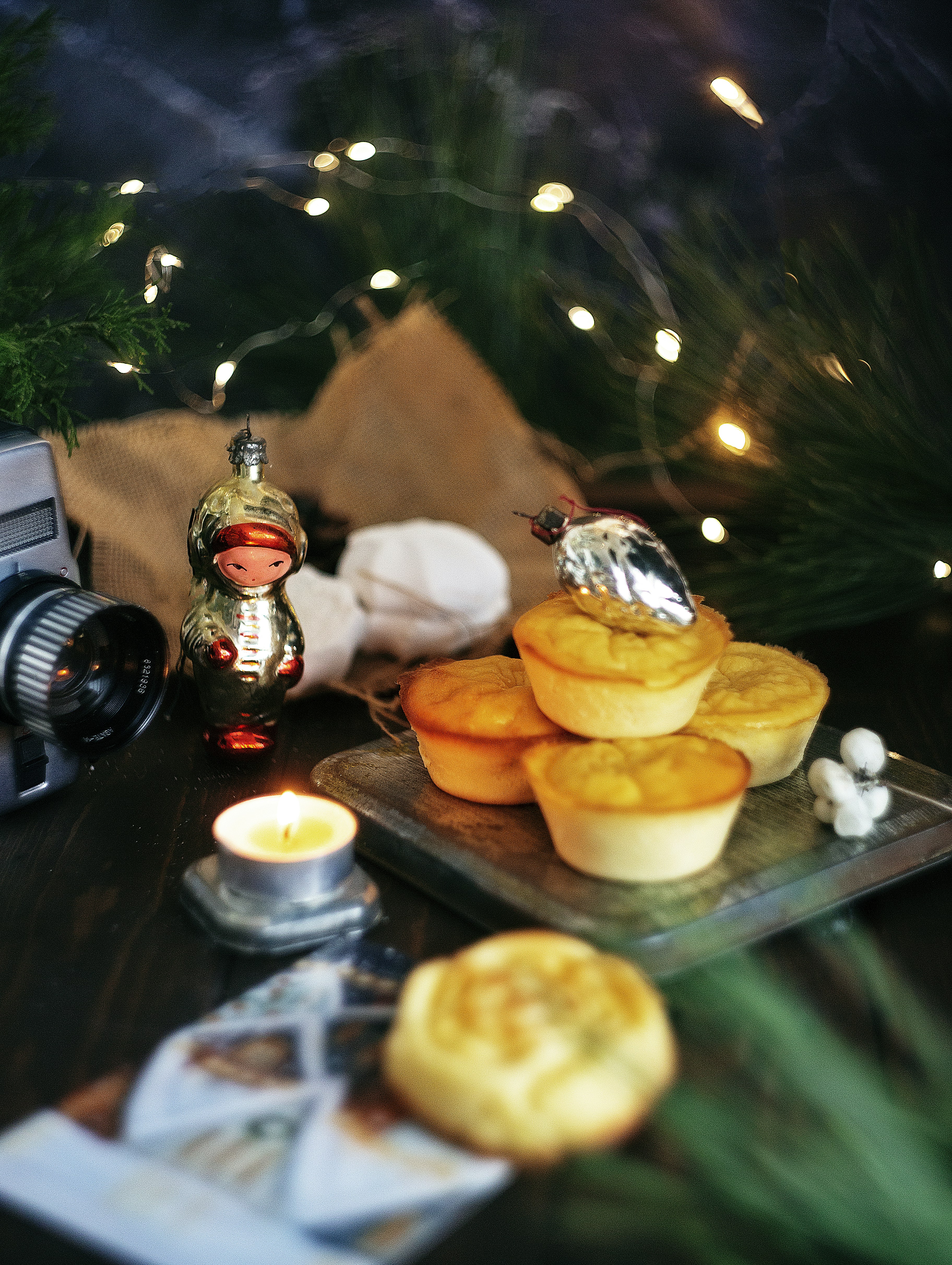Glimmering Tarts and Tiny Lights: A Quiet Christmas Kitchen Moment
