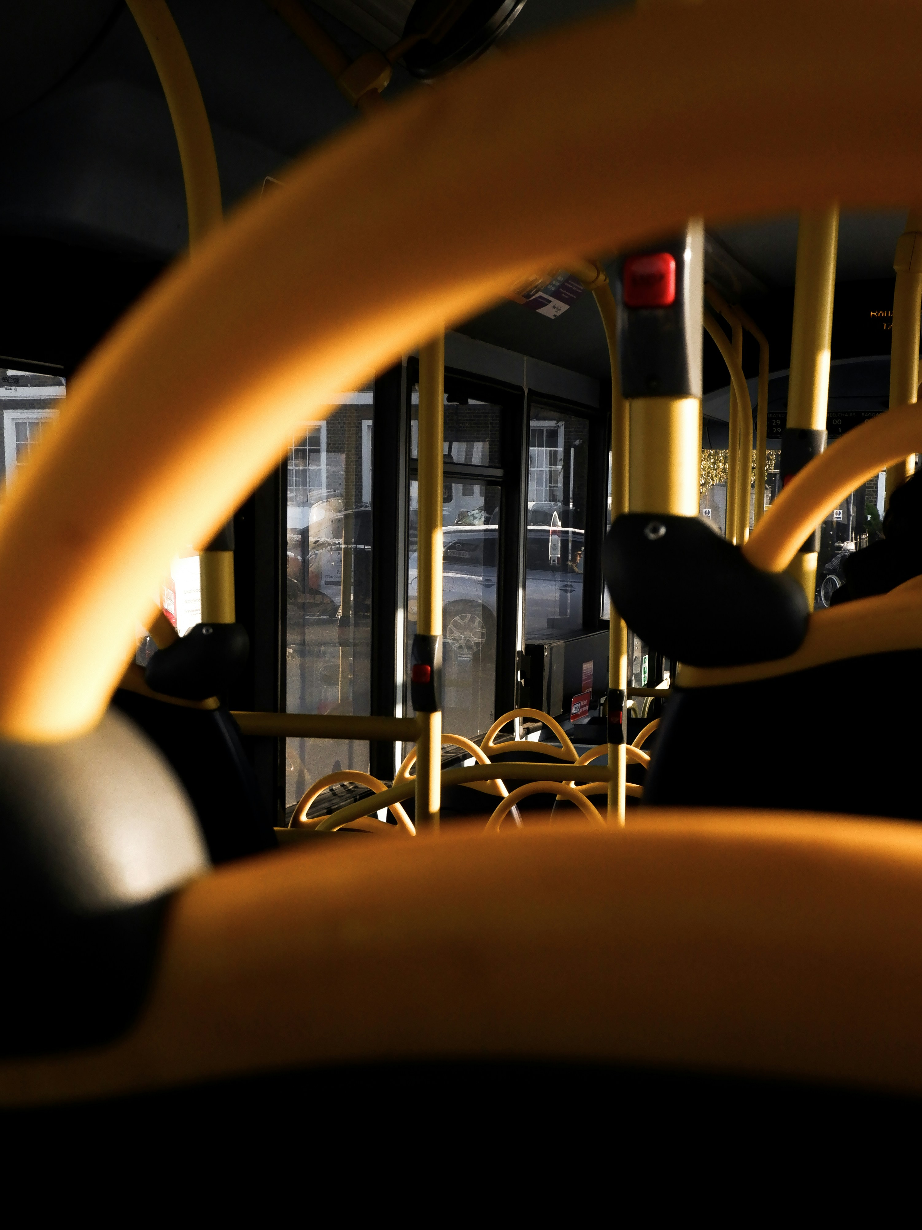 The interior of a public transit bus photo – Free London Image on Unsplash