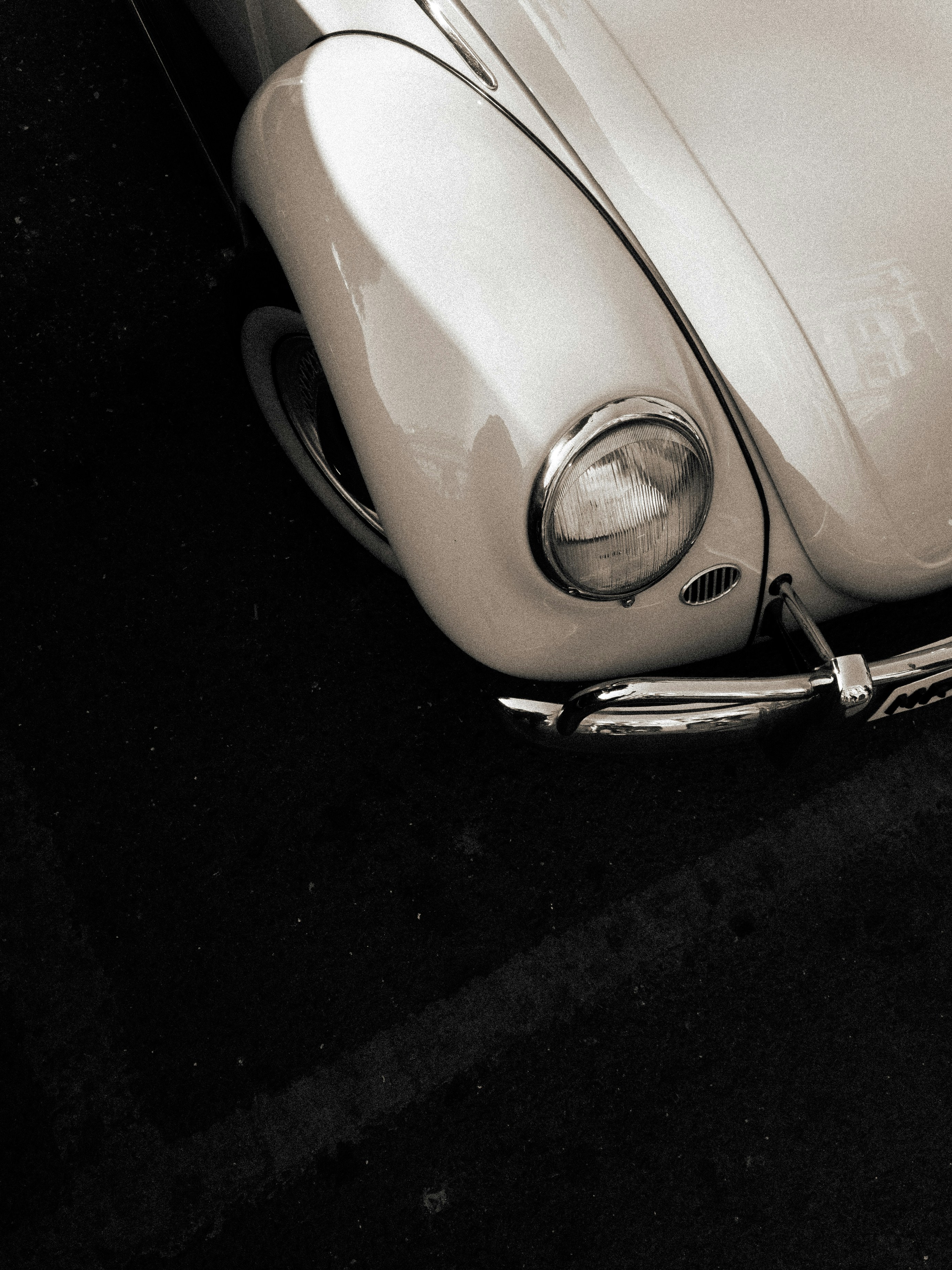 A close up of the front end of a car photo – Free Yellow background ...