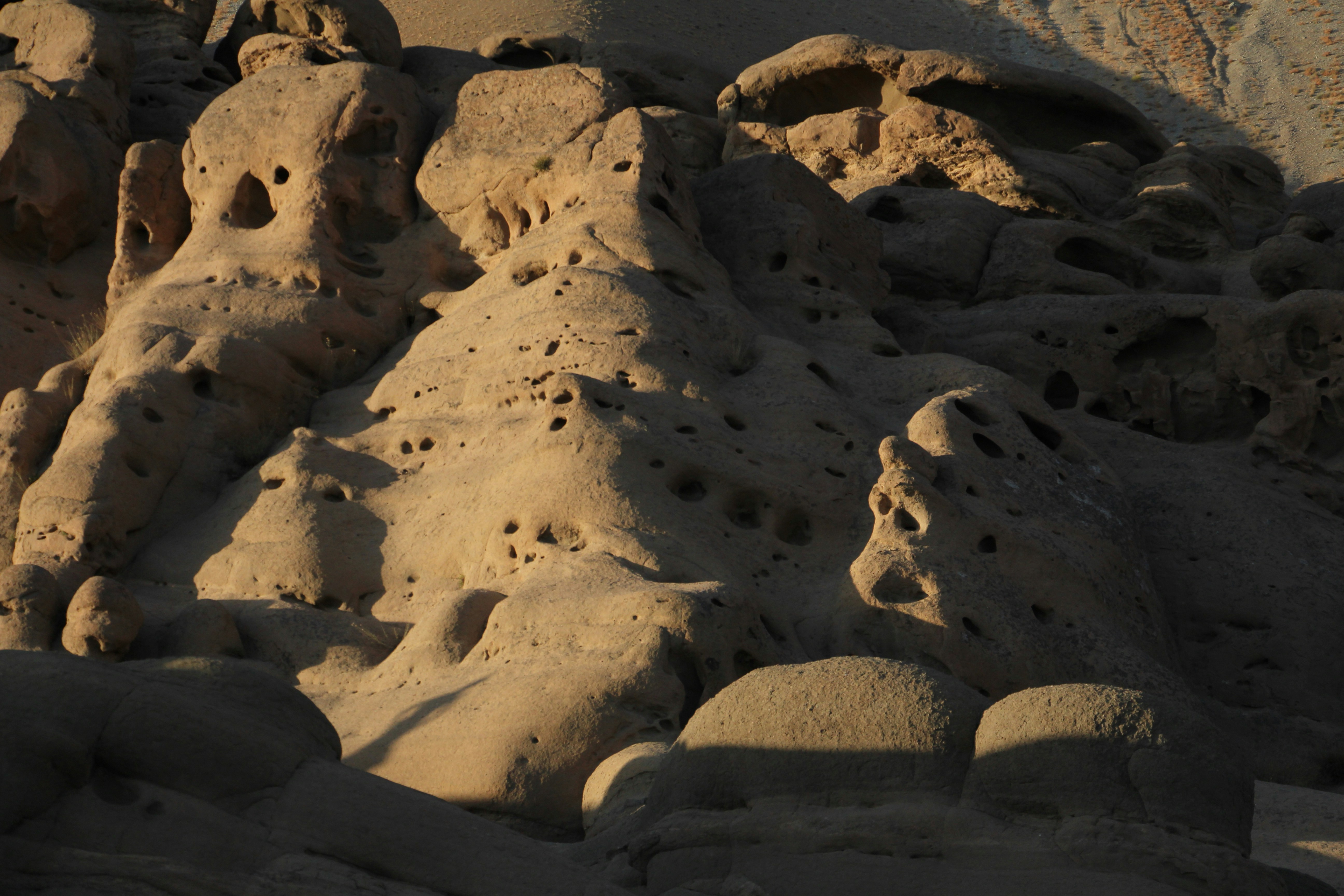 A sand castle made of rocks and sand photo – Free Vardij Image on Unsplash
