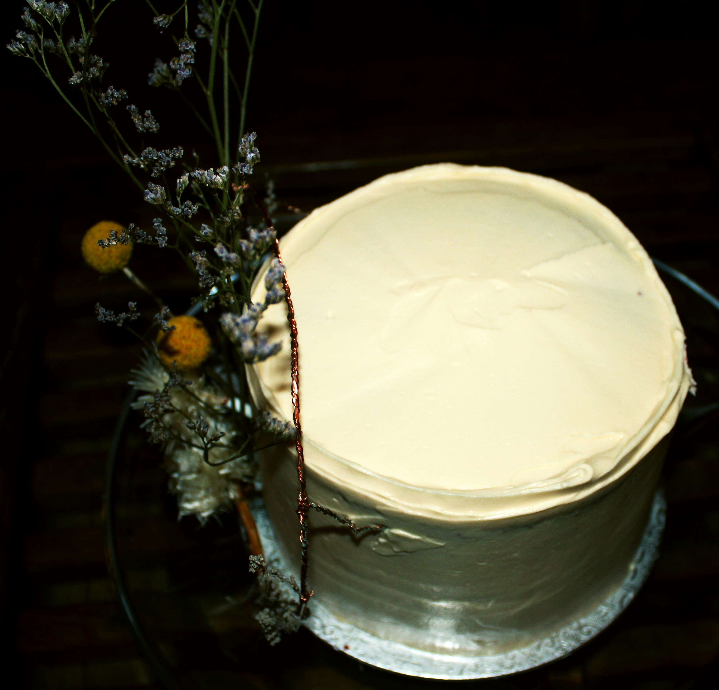 Simple & elegant Wedding cake